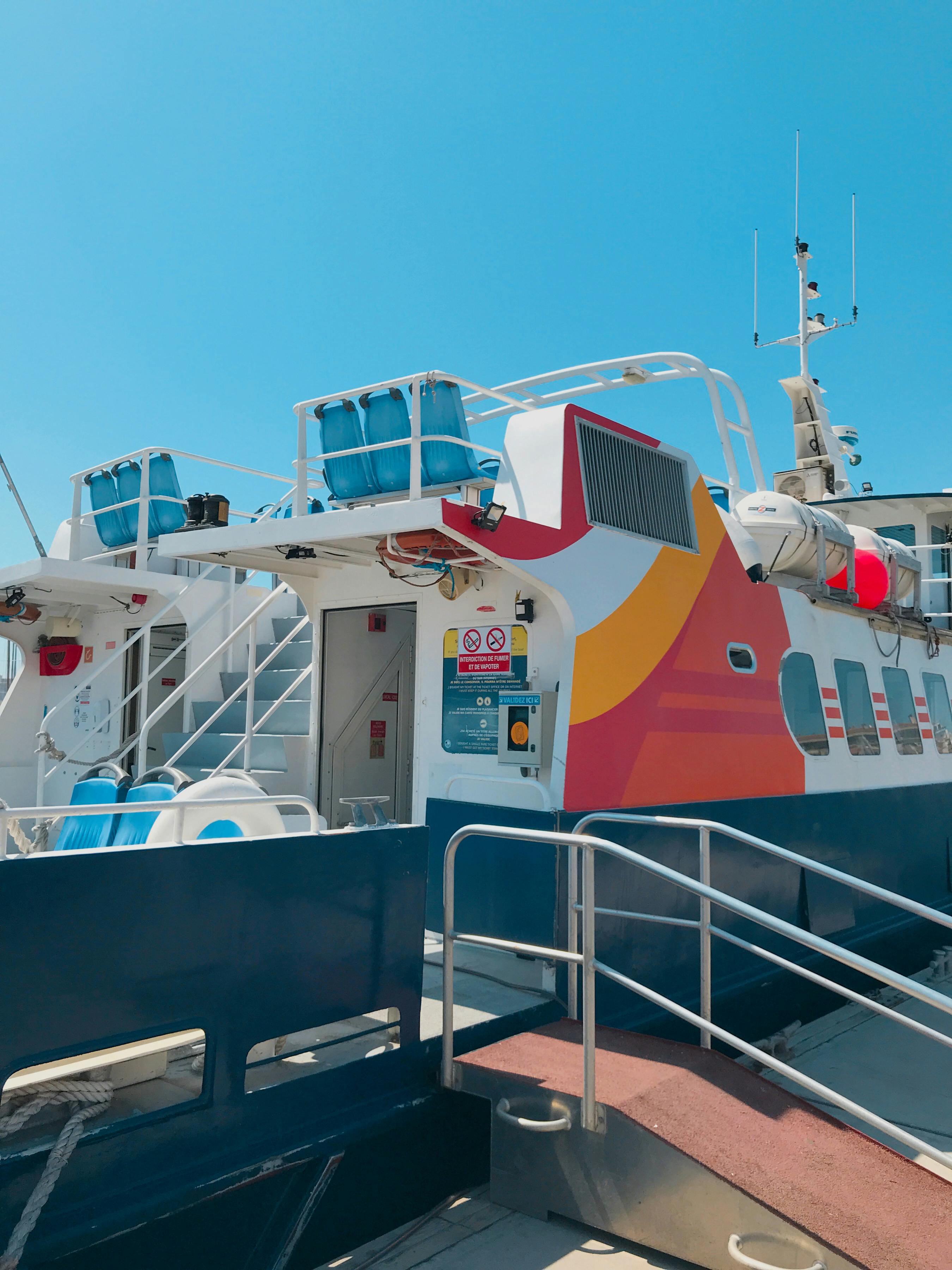 Tourboats Photos, Download The BEST Free Tourboats Stock Photos & HD Images