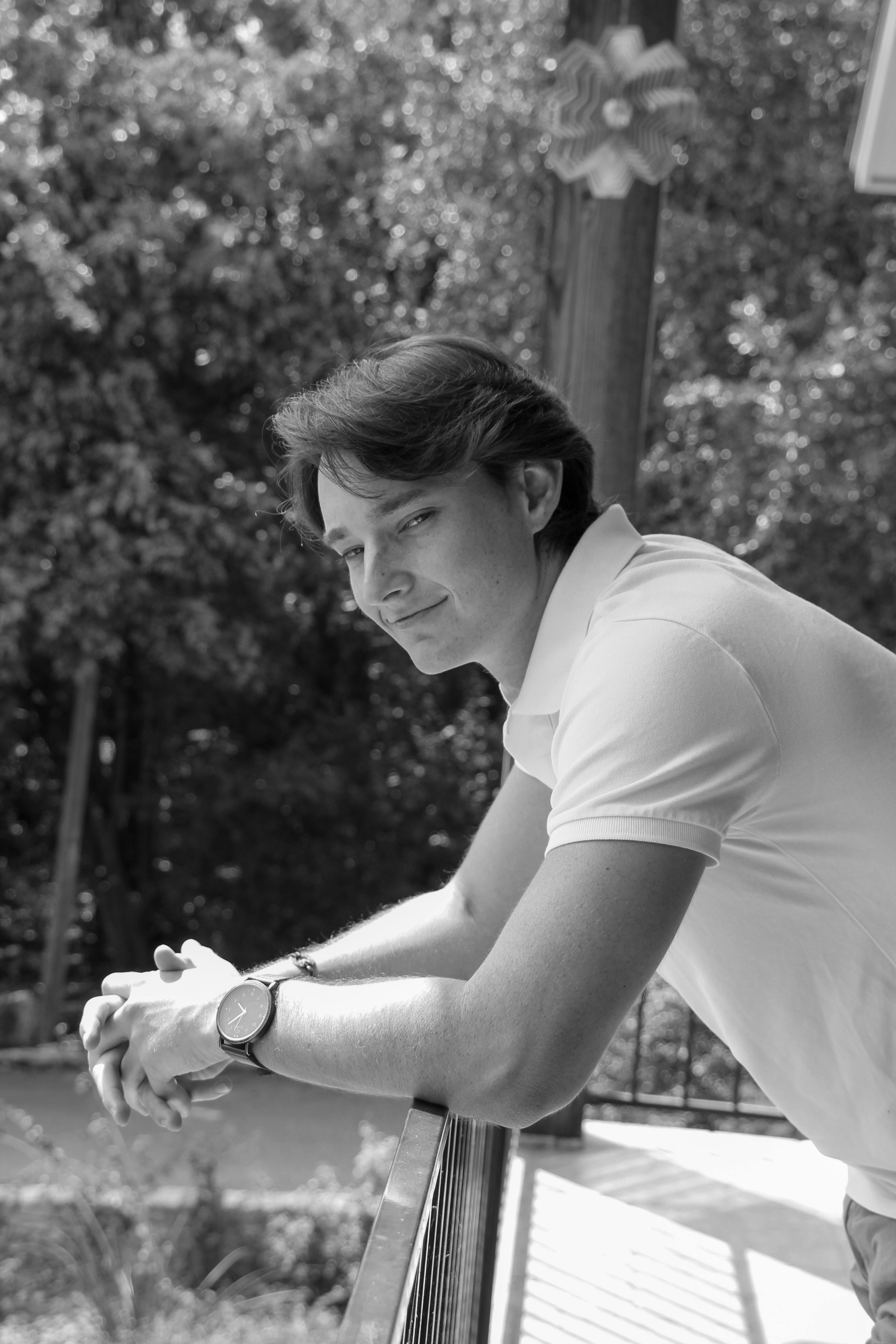 Shade Tree Man Drawing Photos, Download Free Shade Tree Man Drawing ...