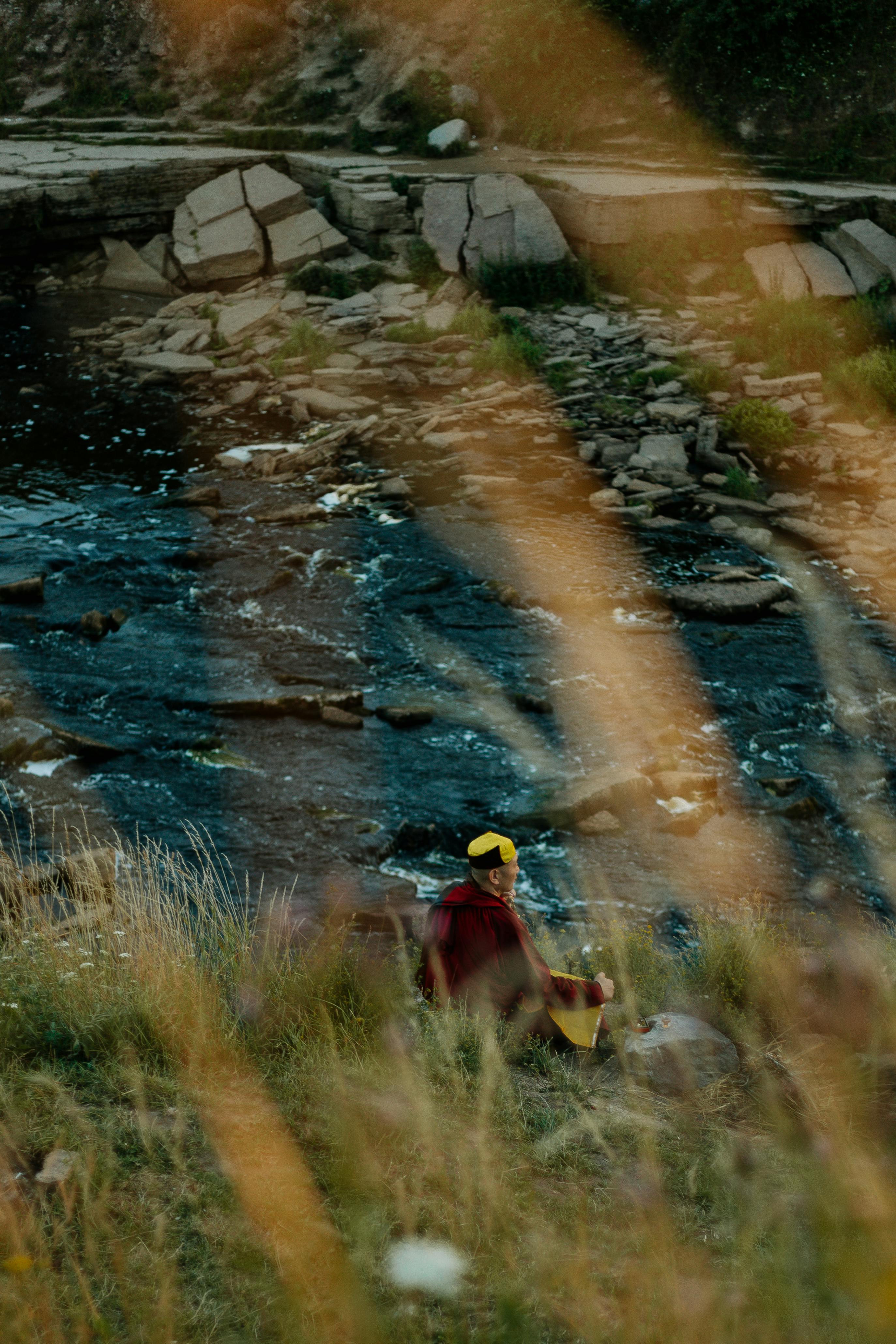 Monk Meditating Photos, Download The BEST Free Monk Meditating Stock ...