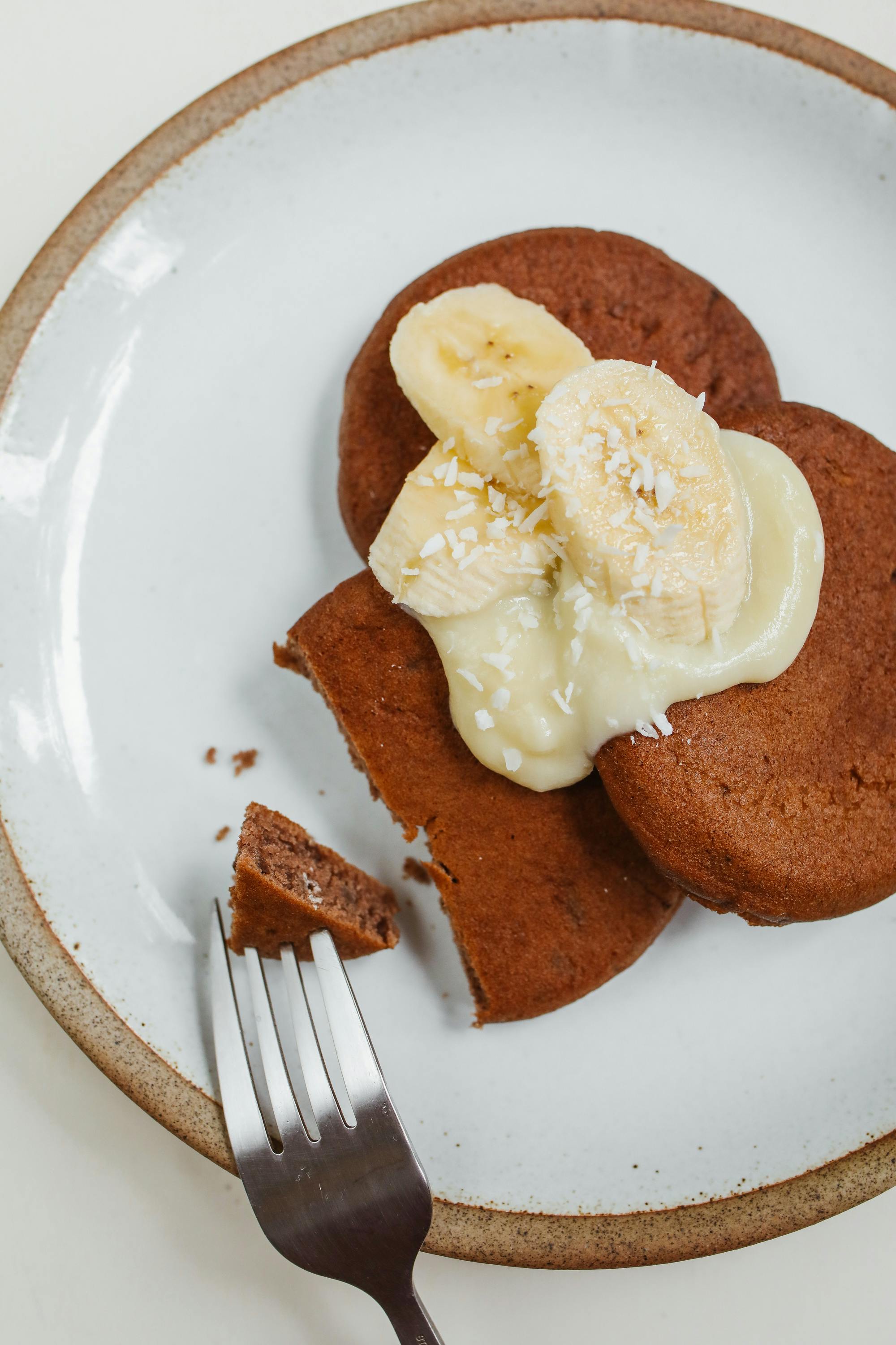 Dogs Eating Crumbs Photos, Download The BEST Free Dogs Eating Crumbs ...