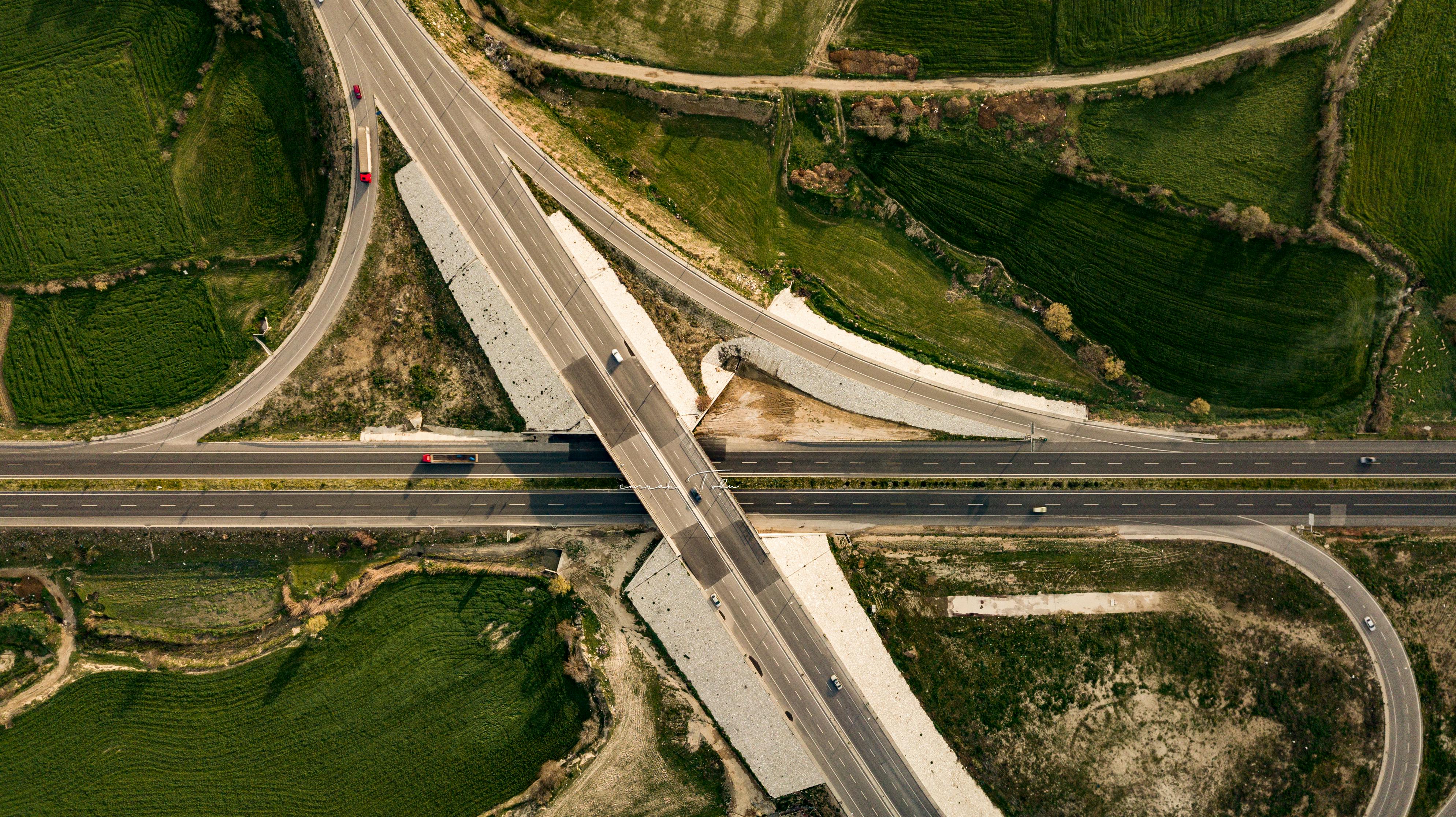 Aerial Photography of Intersecting Roads · Free Stock Photo