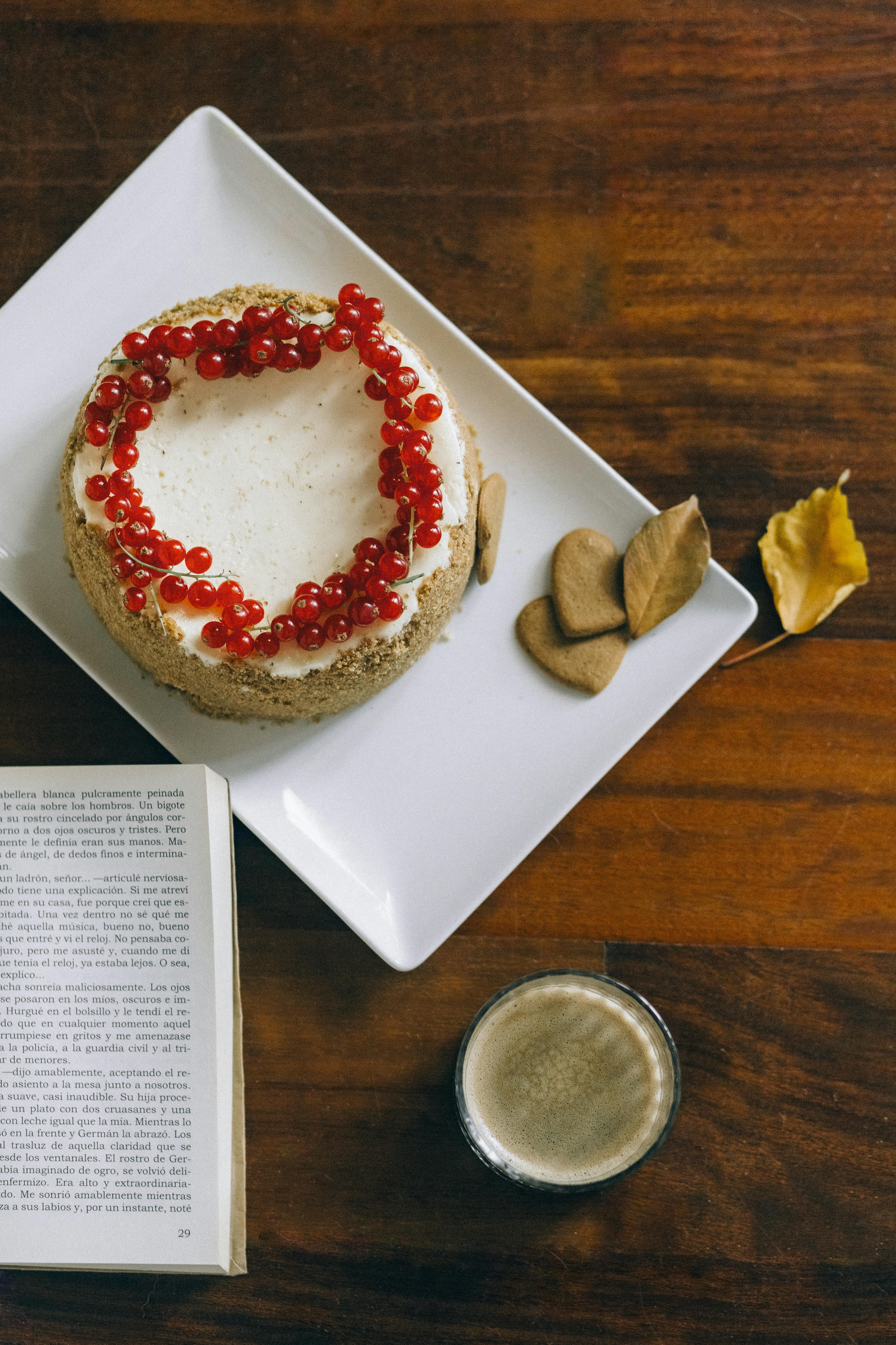 Lingonberry Cake on a Ceramic Plate · Free Stock Photo
