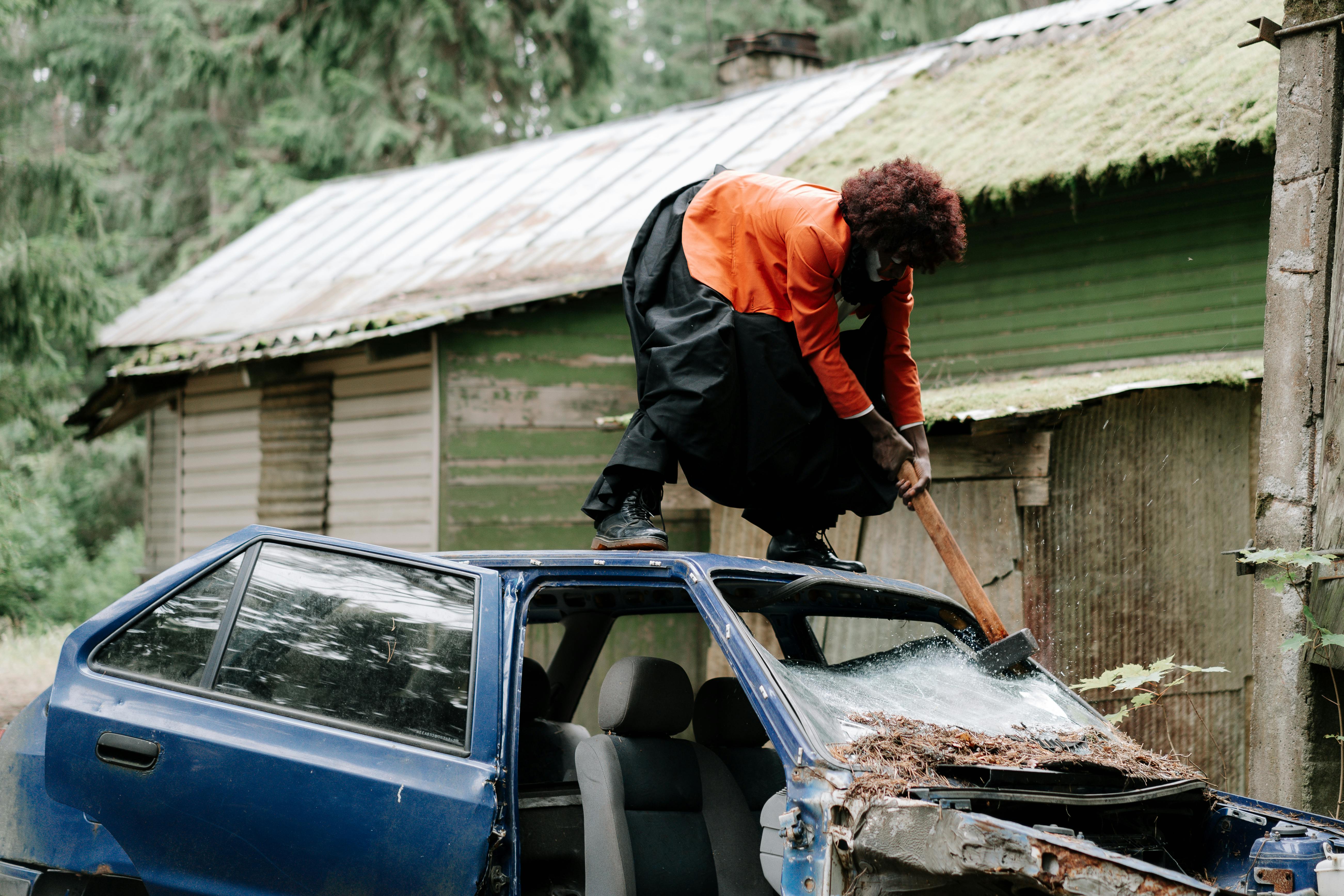 People Running inside an Abandoned Building · Free Stock Photo