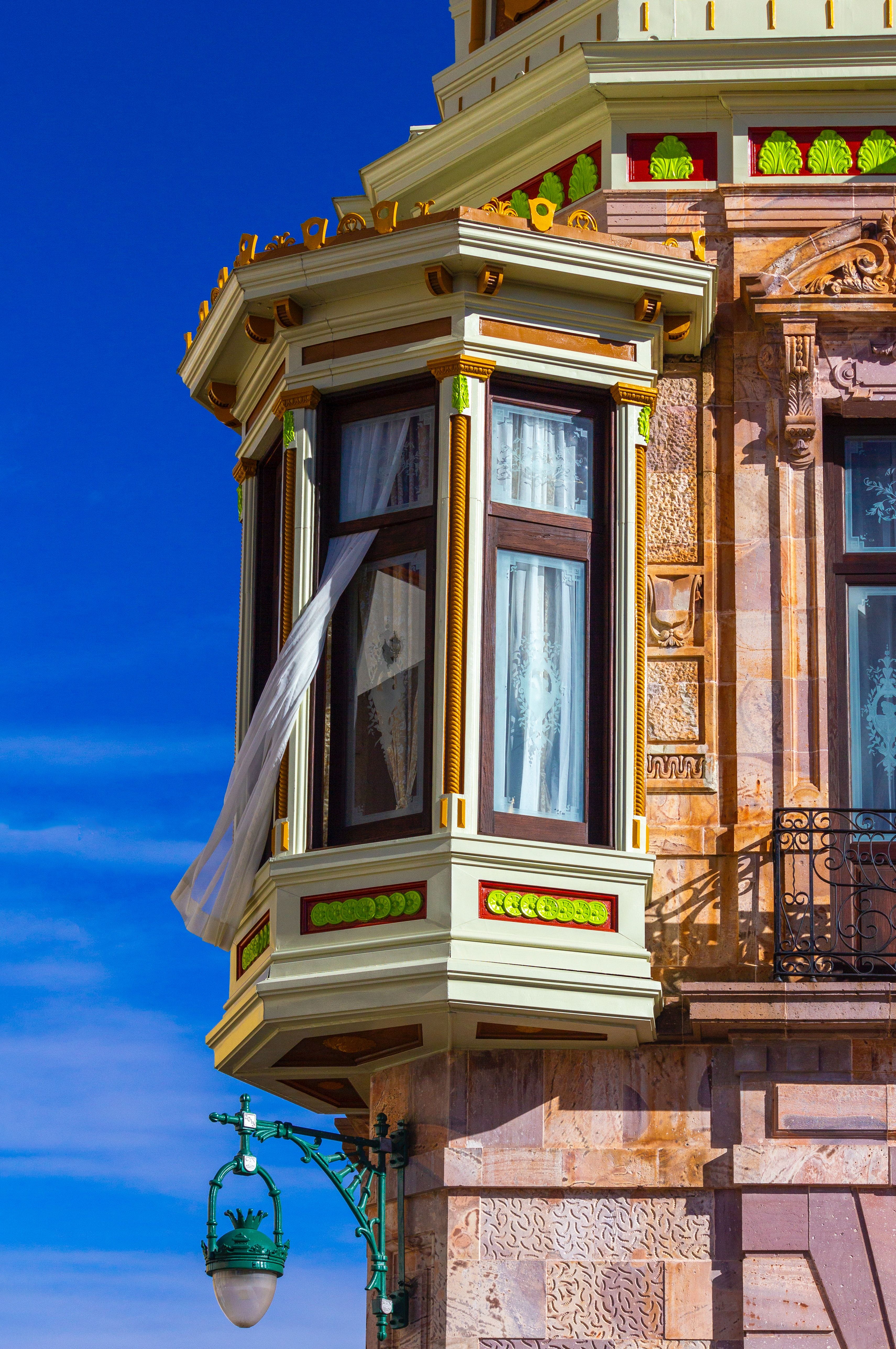 Corner of old fashioned building · Free Stock Photo