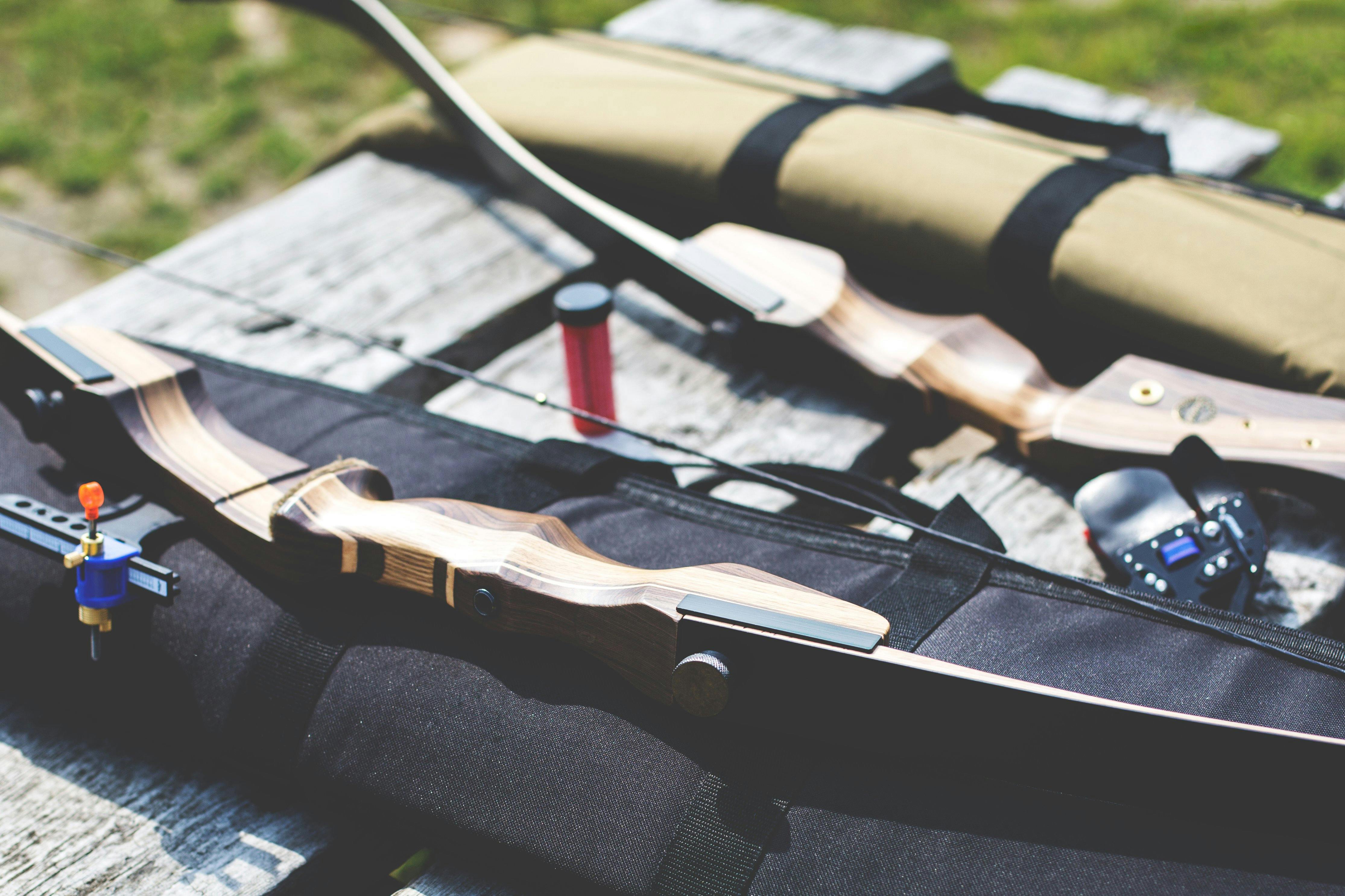 Arrow Fletcher Photos, Download The BEST Free Arrow Fletcher Stock ...