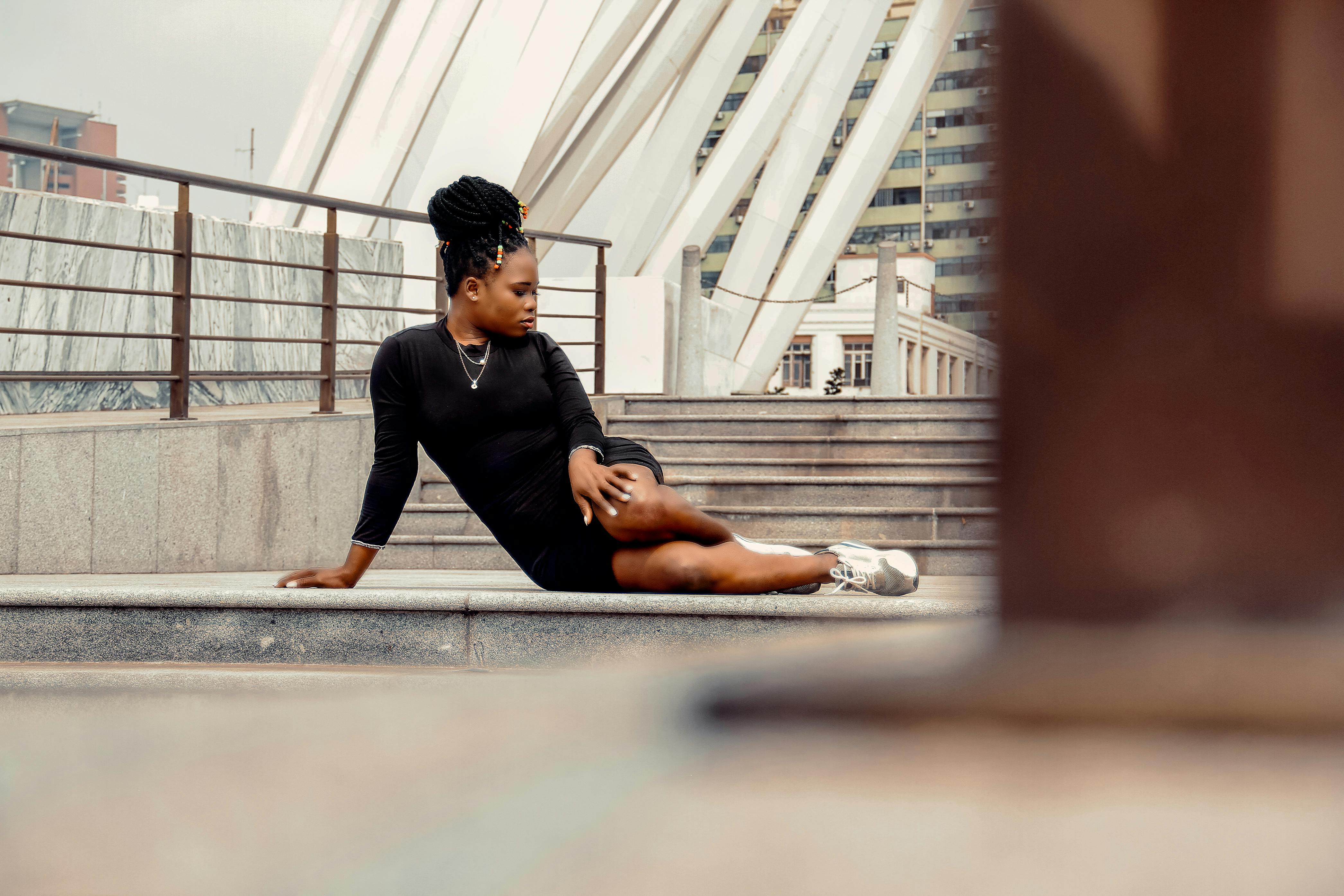 Black Woman With An Outragous Hairdo Photos, Download The BEST Free ...