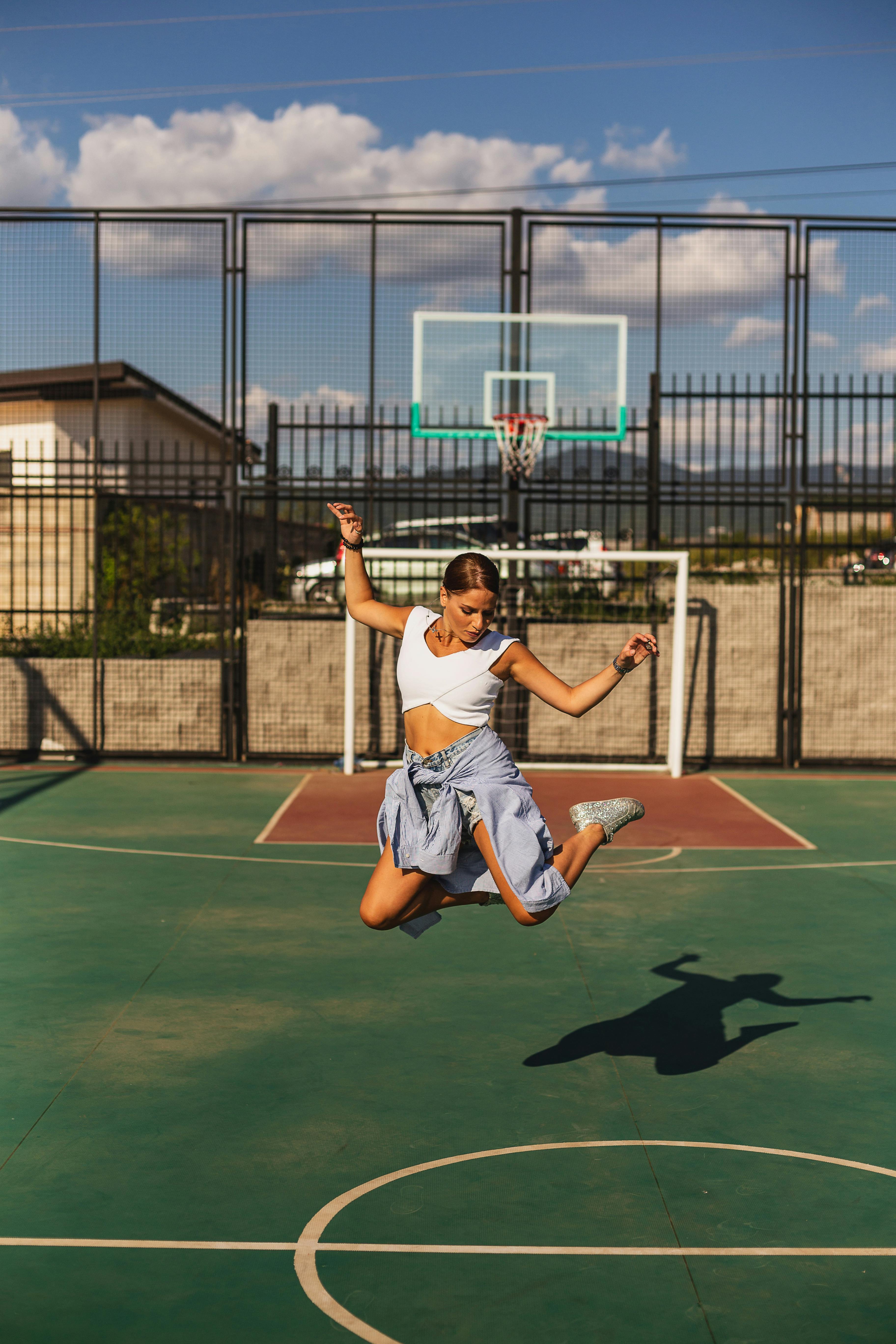 Model Jump Photos, Download The BEST Free Model Jump Stock Photos & HD ...