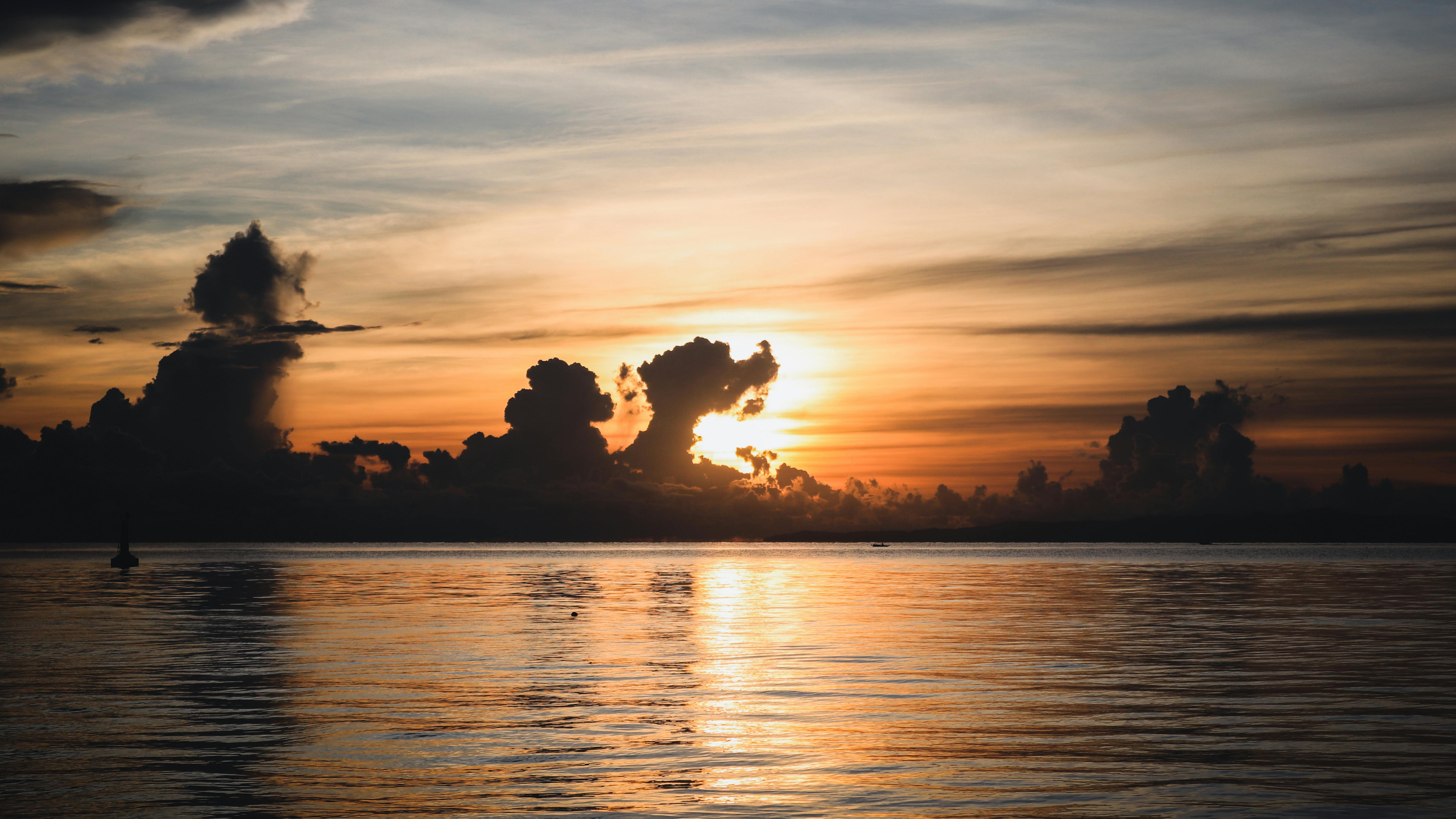 Sunset over Lake · Free Stock Photo