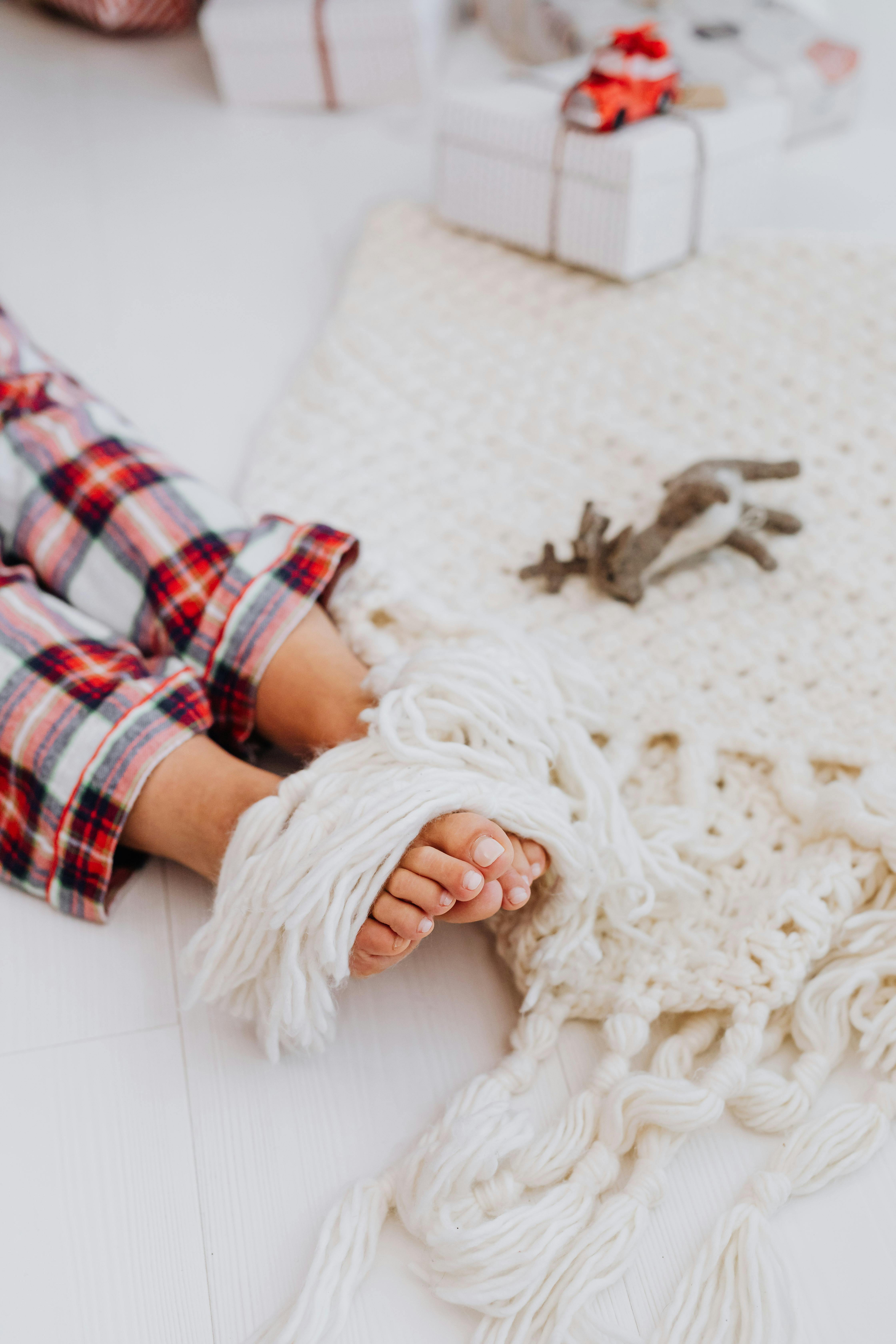 Christmas Feet Photos, Download The BEST Free Christmas Feet Stock ...