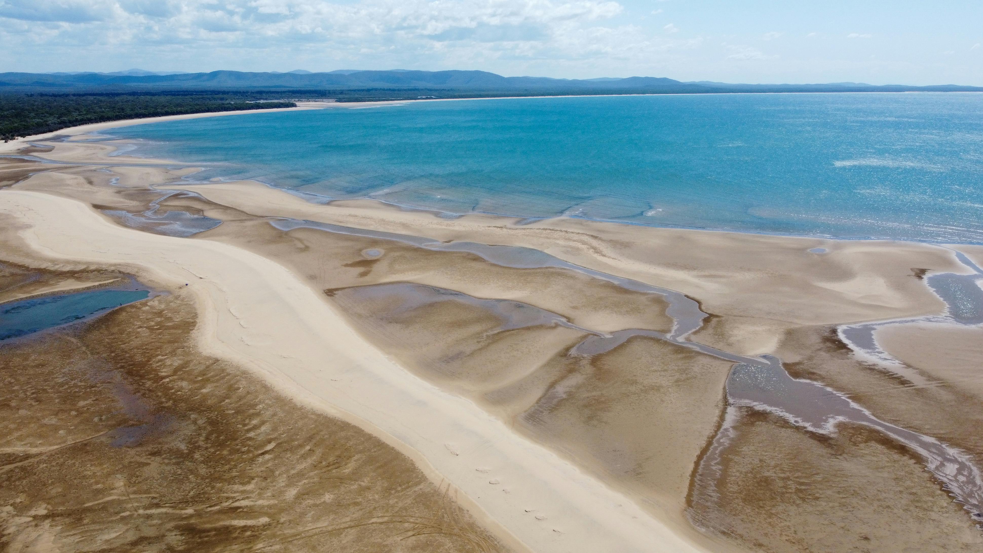 Aerial View of the Beach · Free Stock Photo