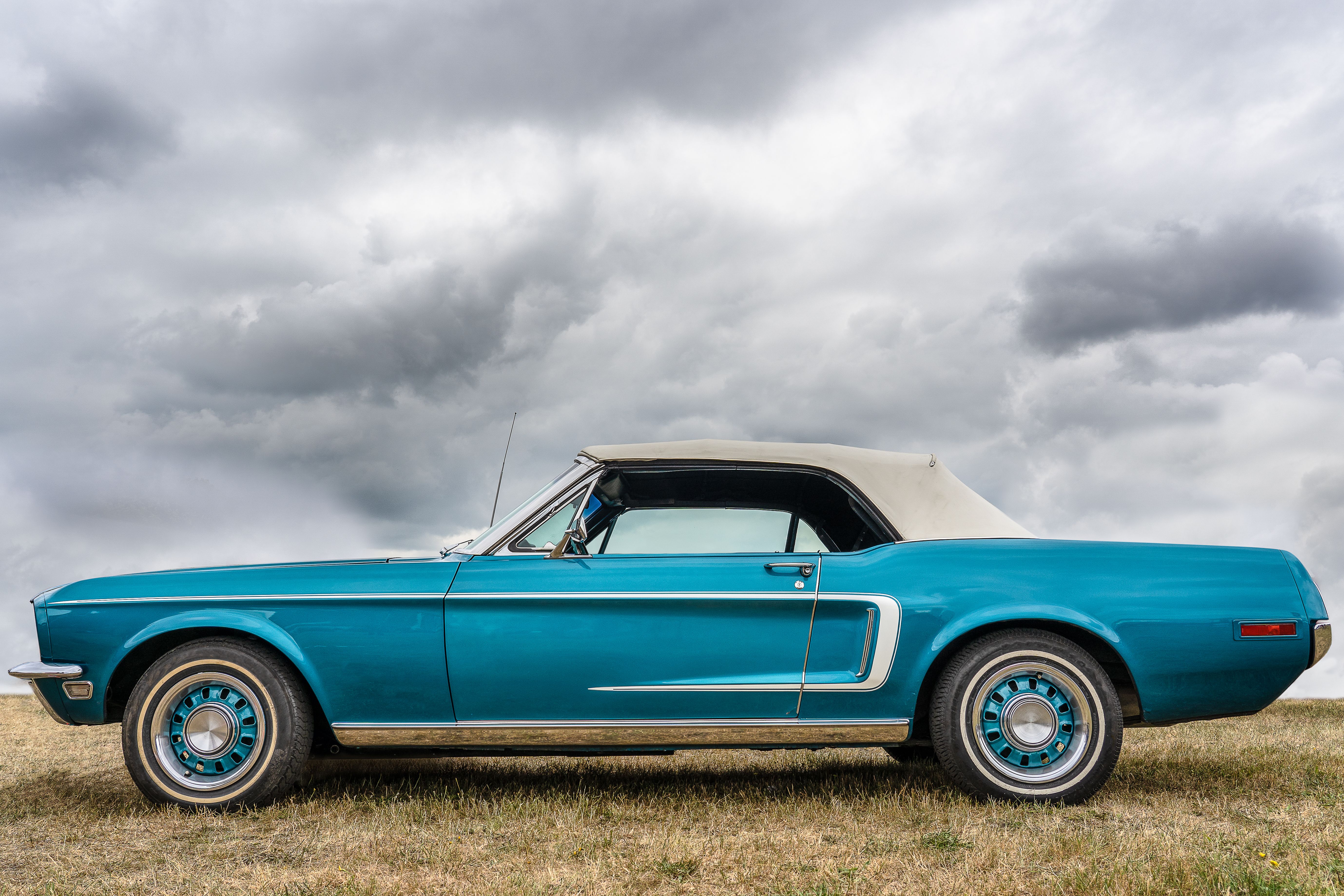 Grey Classic Convertible Coupe · Free Stock Photo