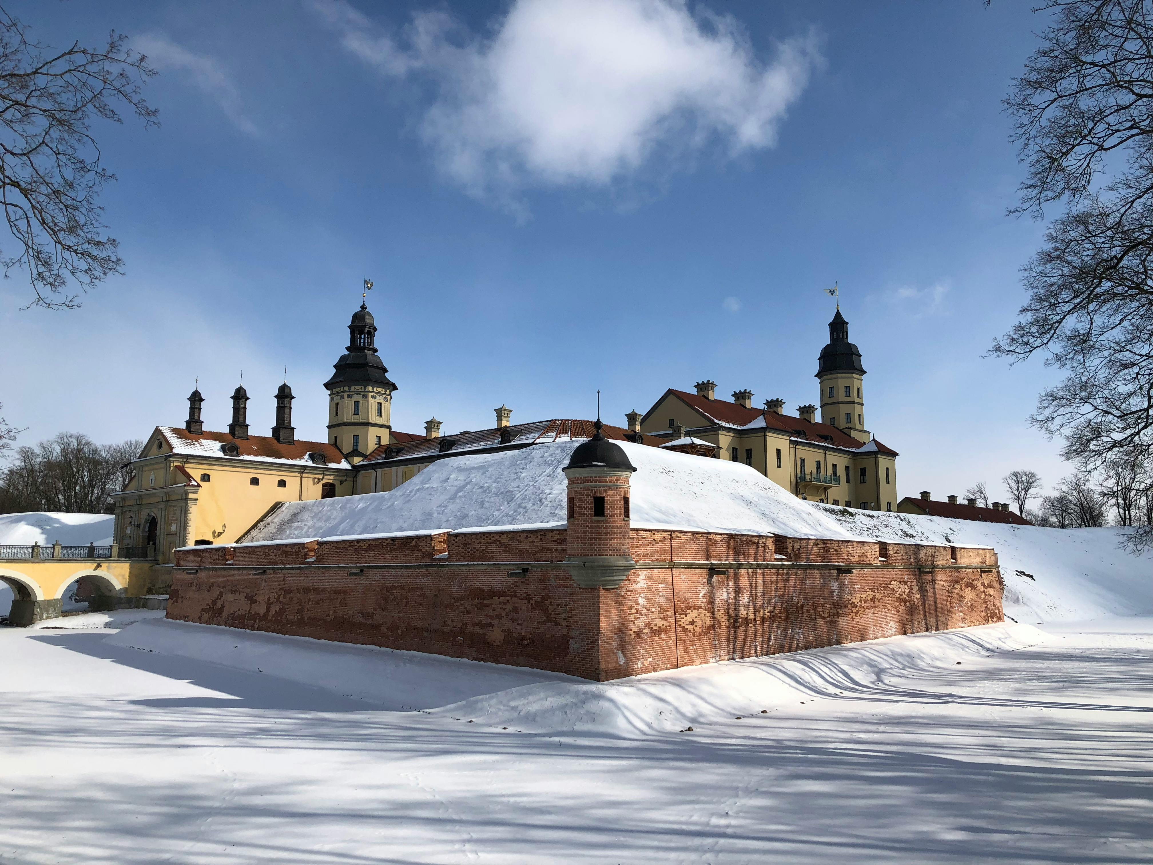 Castle Building in Snow · Free Stock Photo