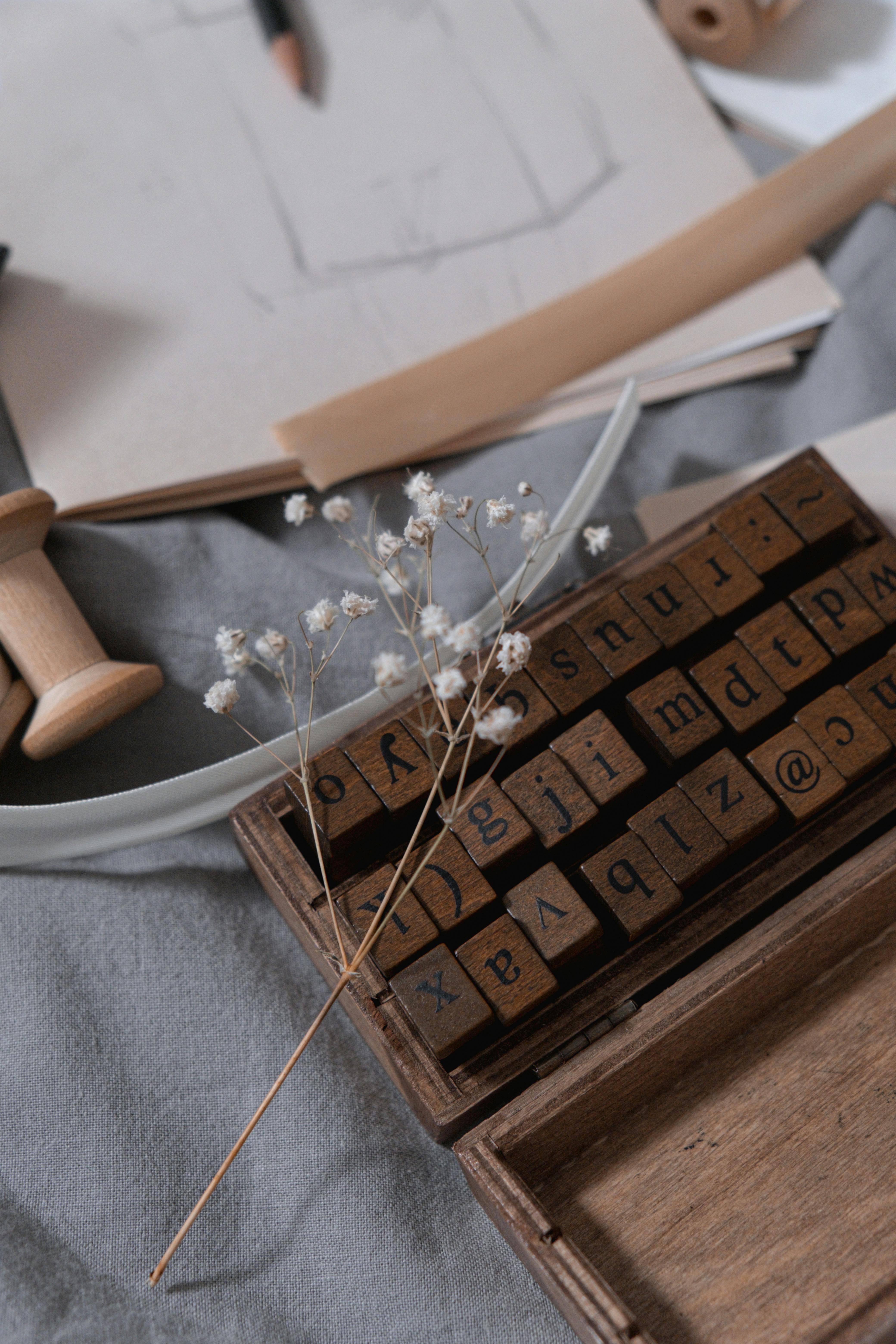 Aesthetic With Letter Photos, Download The BEST Free Aesthetic With ...