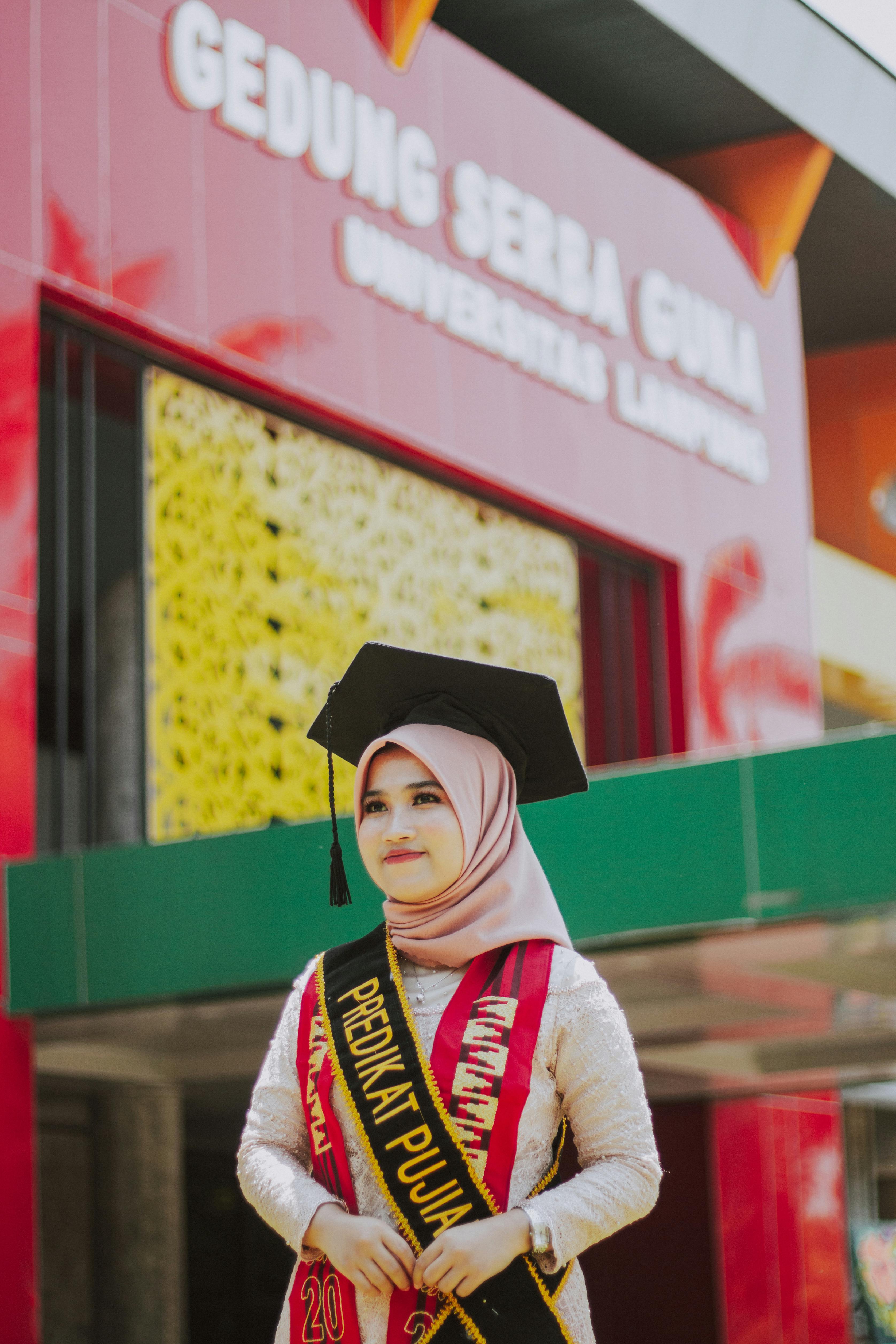 Muslim Graduation Photos, Download The BEST Free Muslim Graduation ...