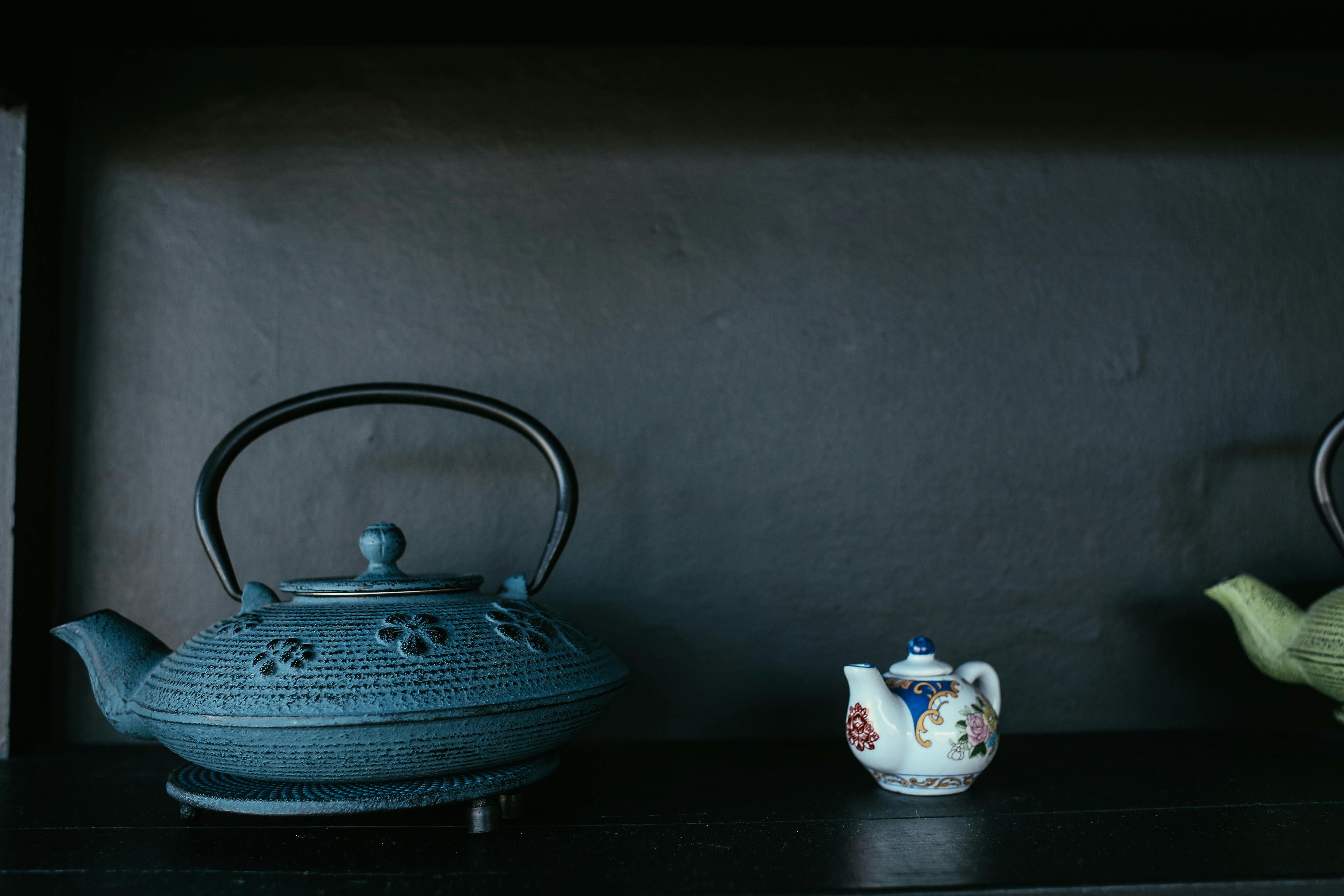 Ornate Teapot Photos, Download The BEST Free Ornate Teapot Stock Photos ...