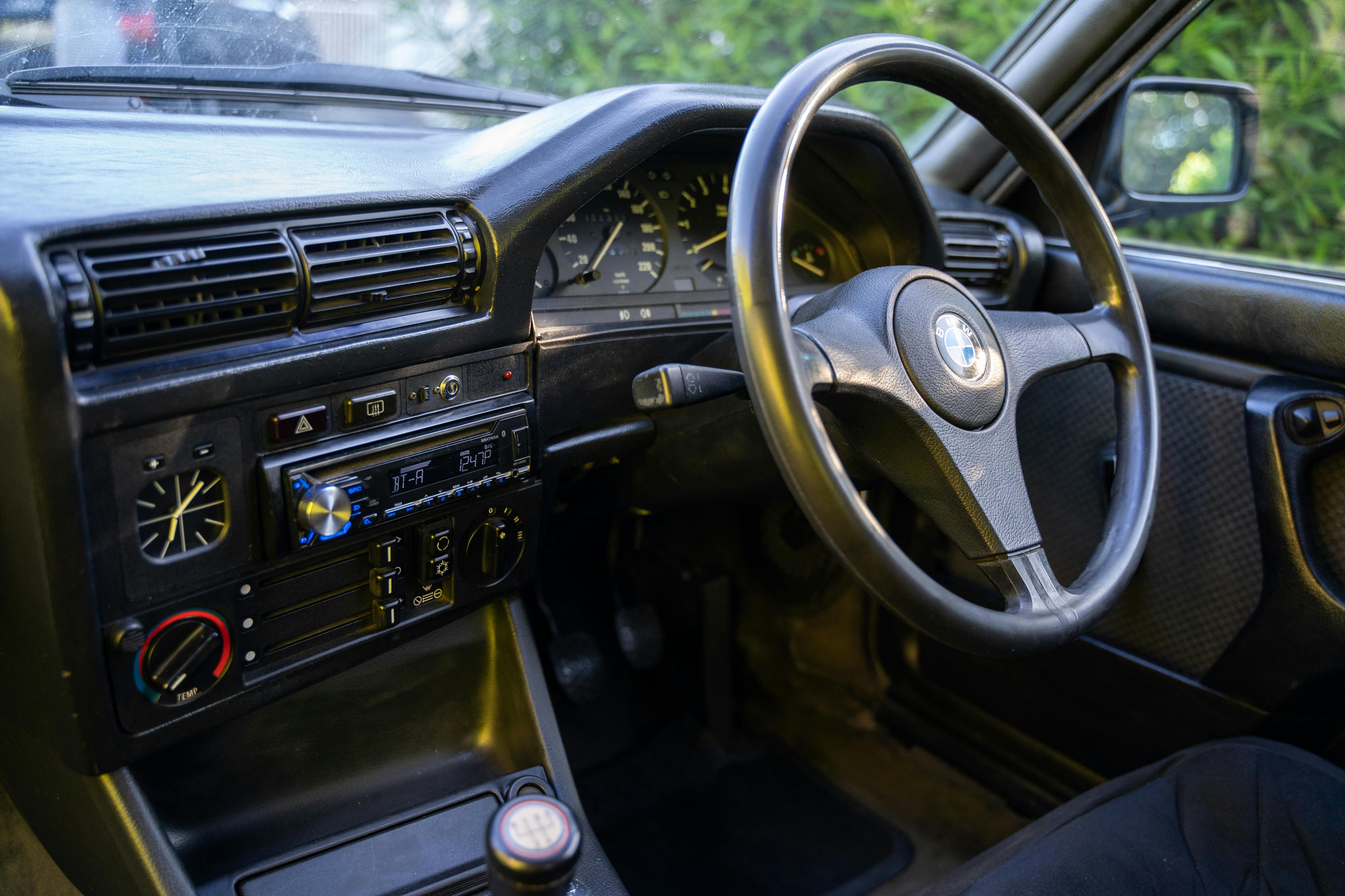 Bmw Steering Wheel · Free Stock Photo
