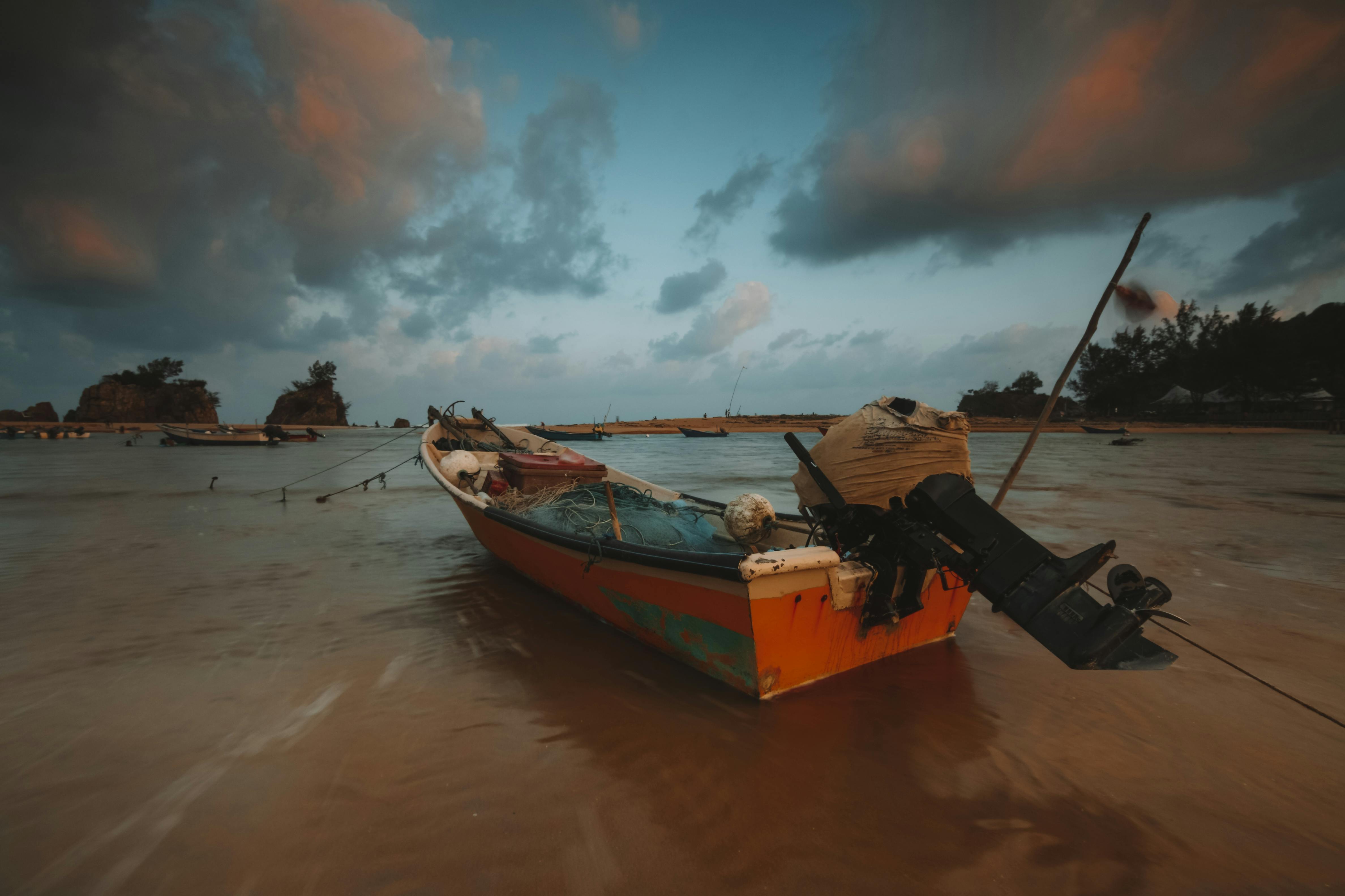 Boat Perspective Photos, Download The BEST Free Boat Perspective Stock ...