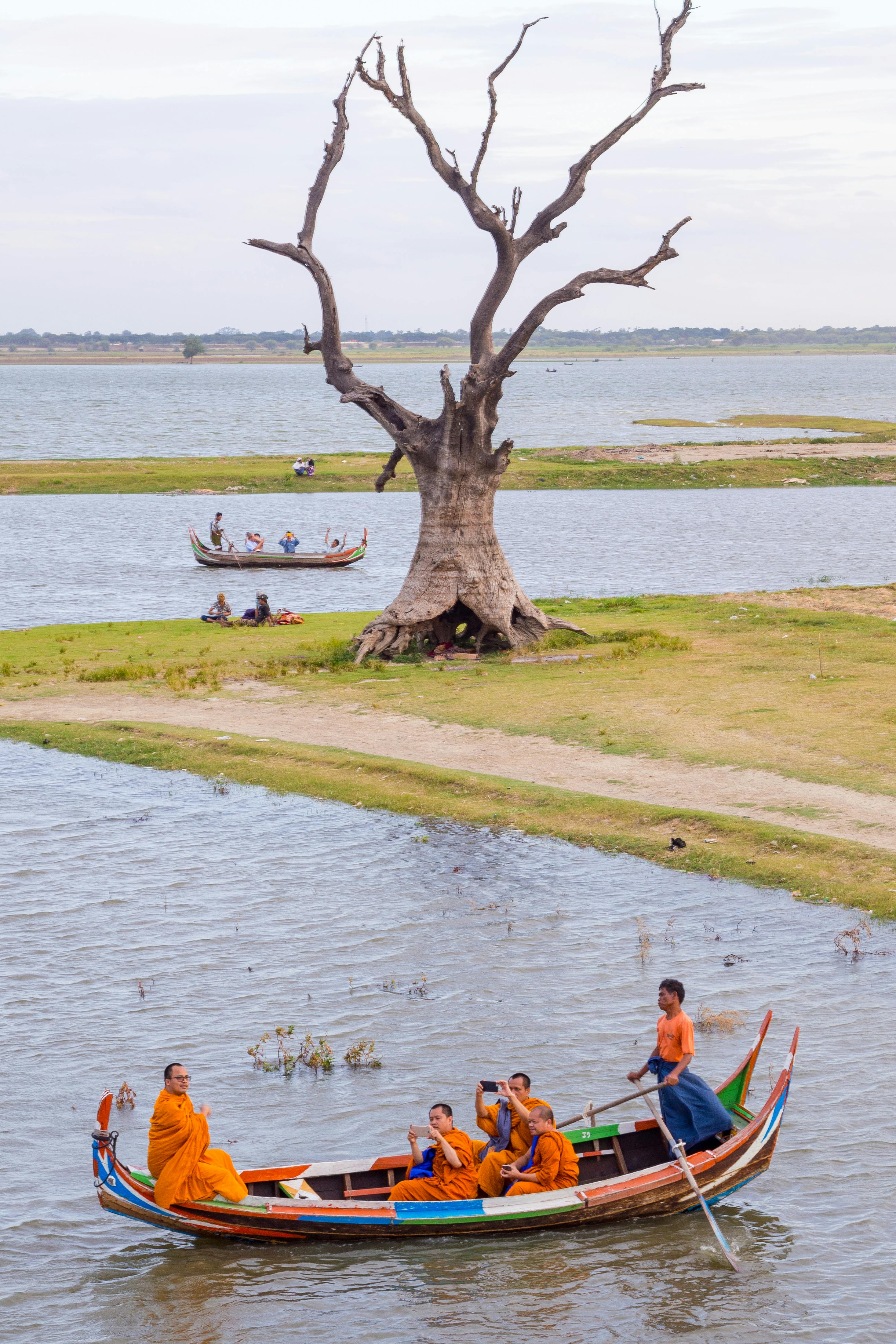 500+ Best Rowboats Photos · 100% Free Download · Pexels Stock Photos
