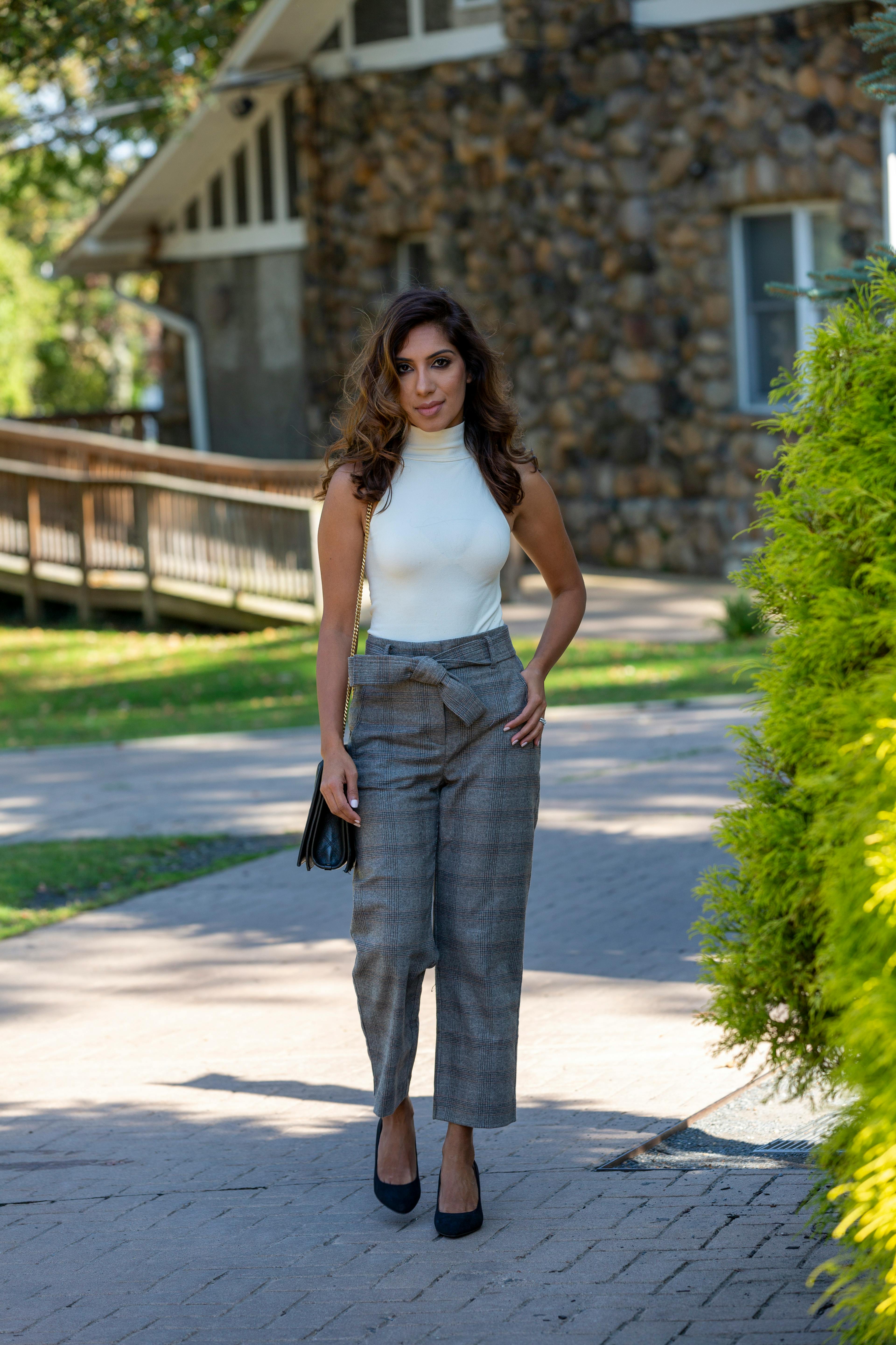 Official Lady Photos, Download The BEST Free Official Lady Stock Photos ...