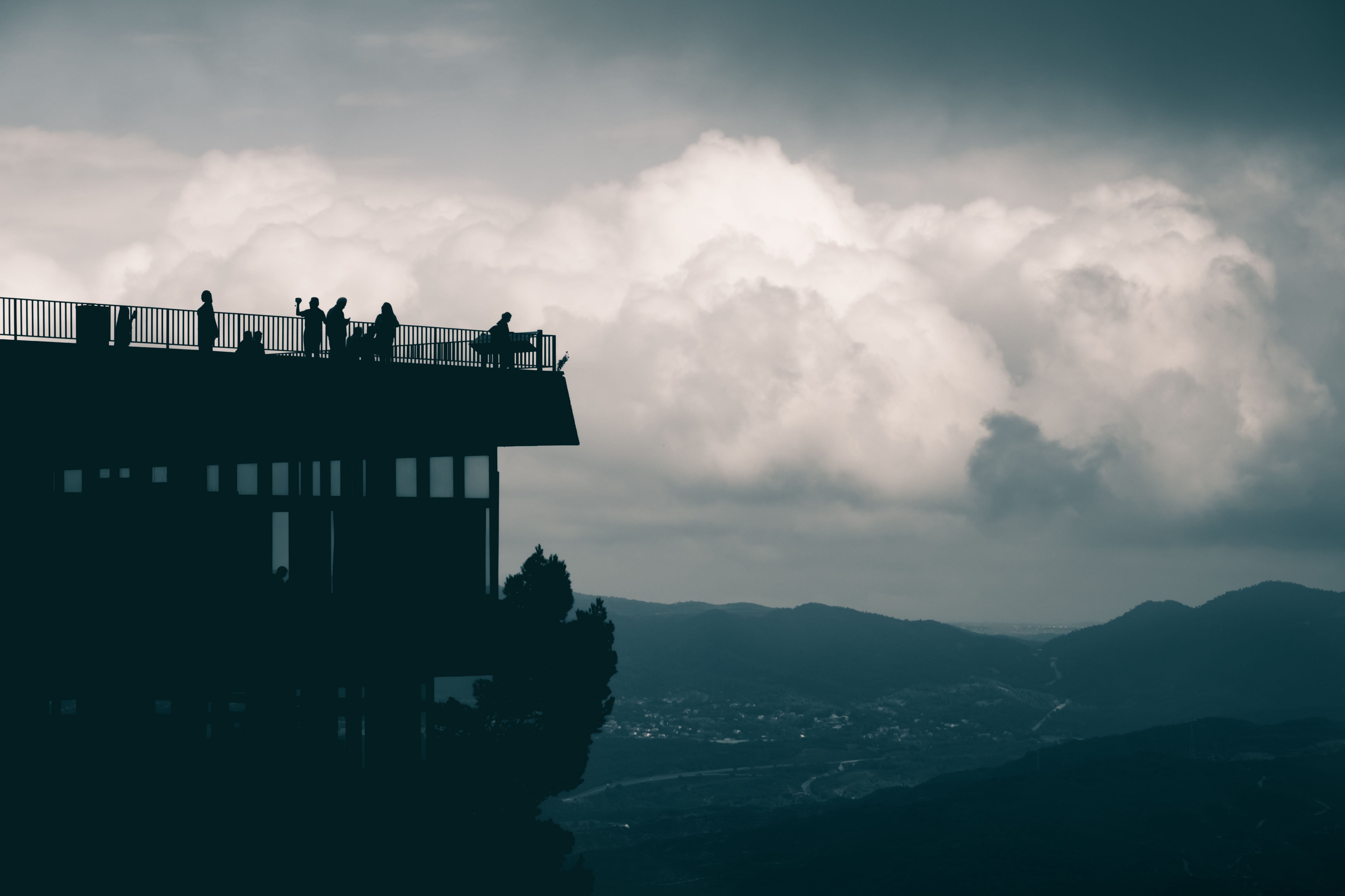 People at Dusk · Free Stock Photo