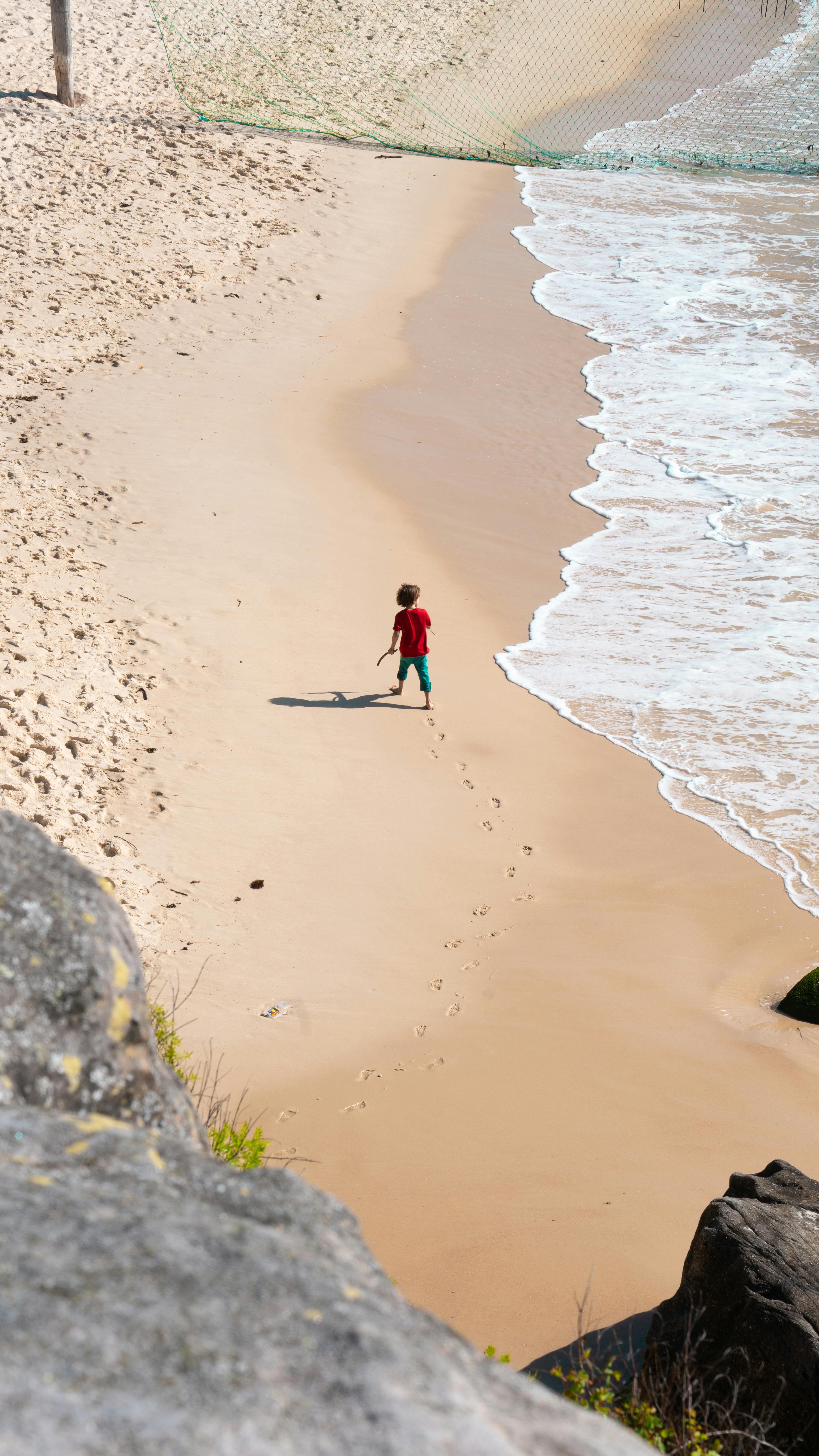 Child Follow Footsteps Photos, Download The BEST Free Child Follow ...