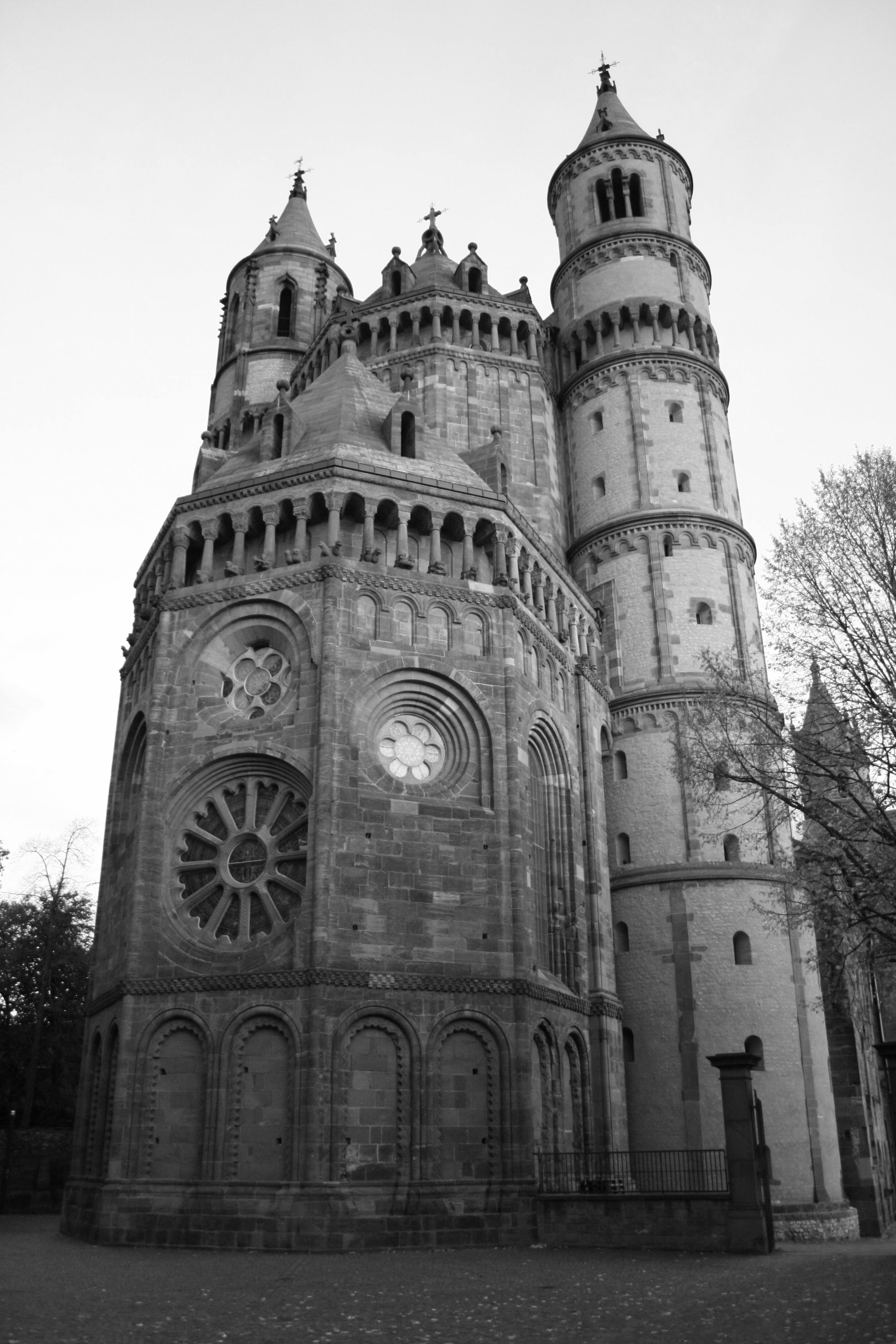 View of an Old Church · Free Stock Photo