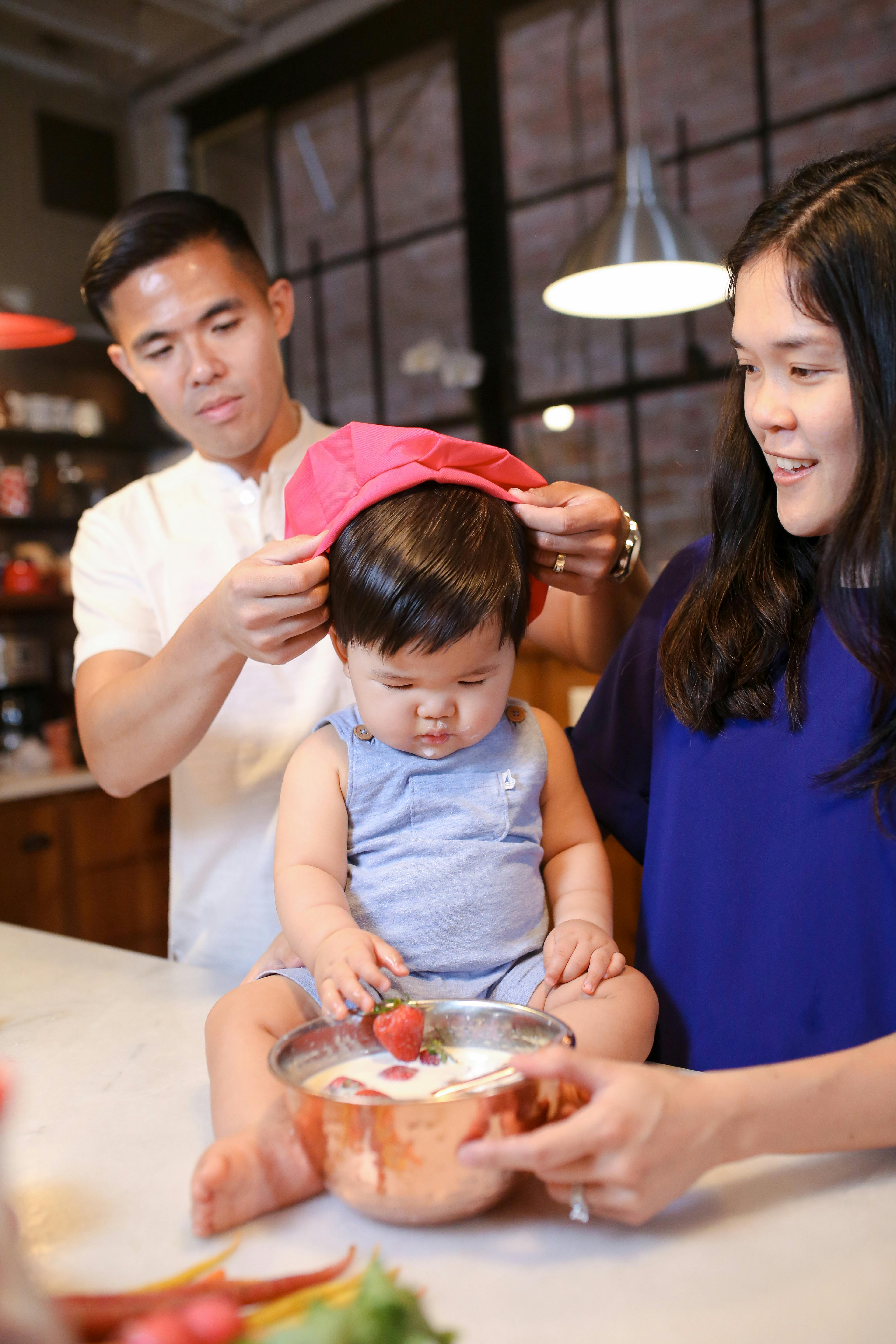 Korean Family Photos, Download The BEST Free Korean Family Stock Photos ...