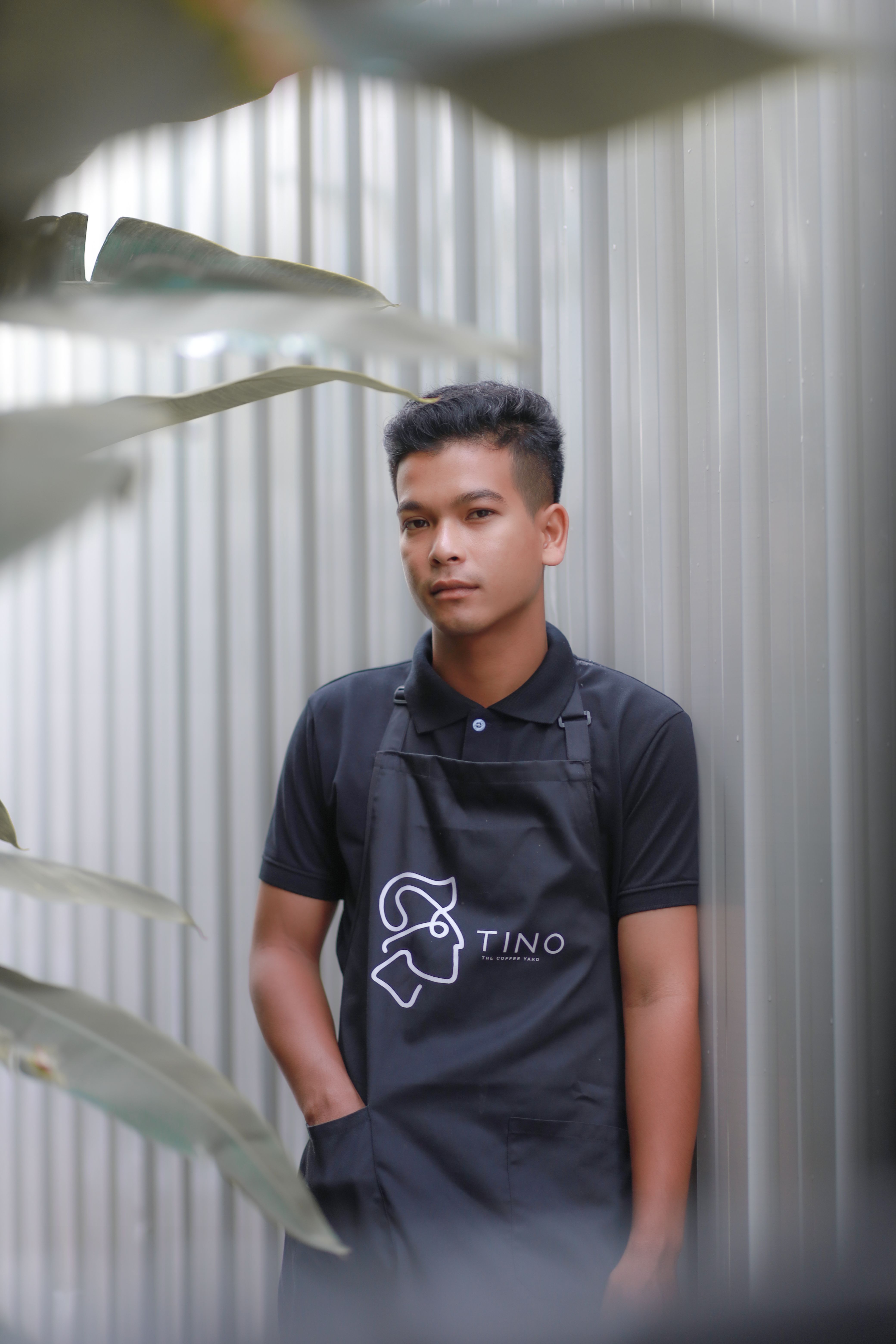 Person Wearing an Apron · Free Stock Photo