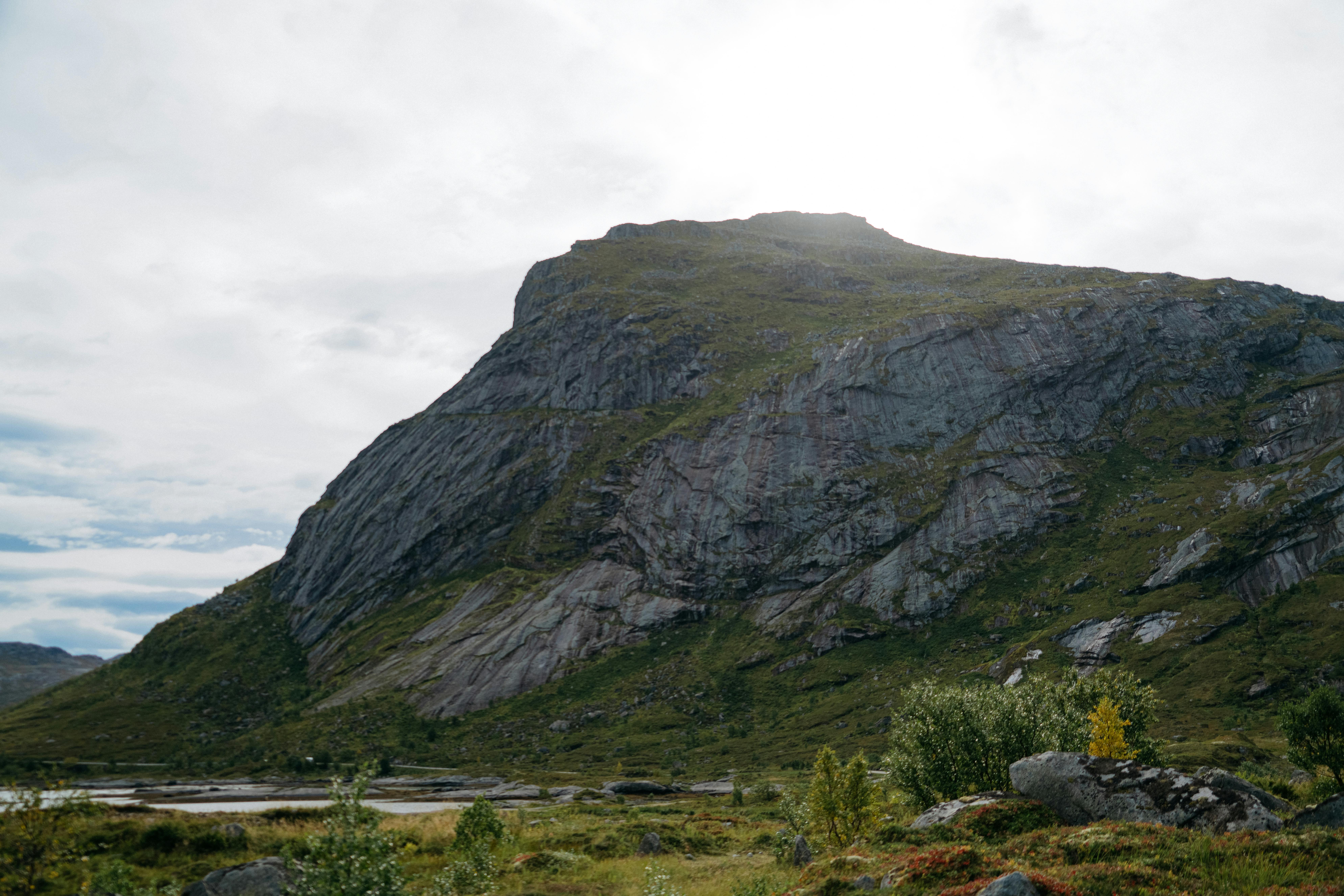 Massive rocky ridge of mountains · Free Stock Photo