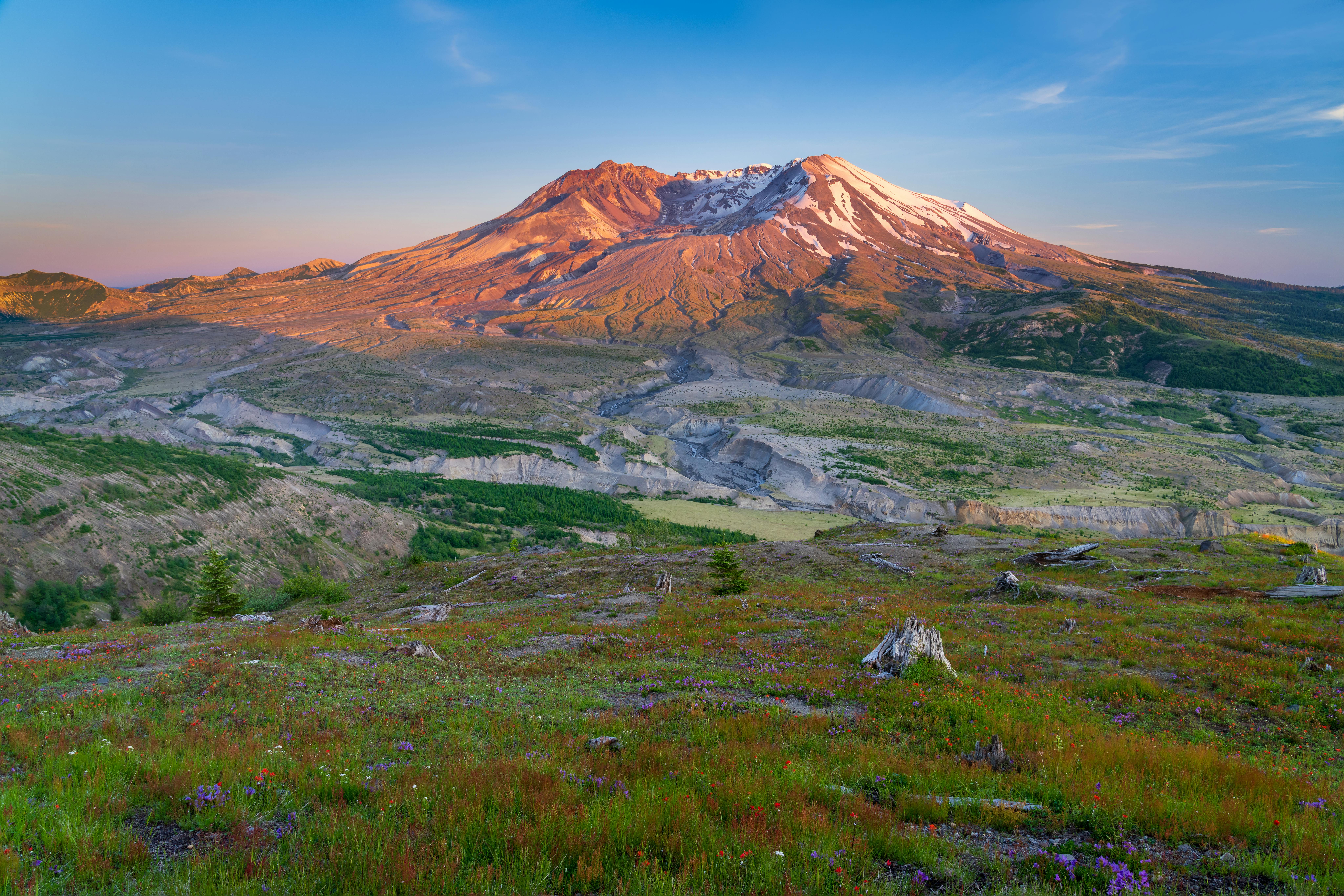 Clear Sky over Mountain · Free Stock Photo