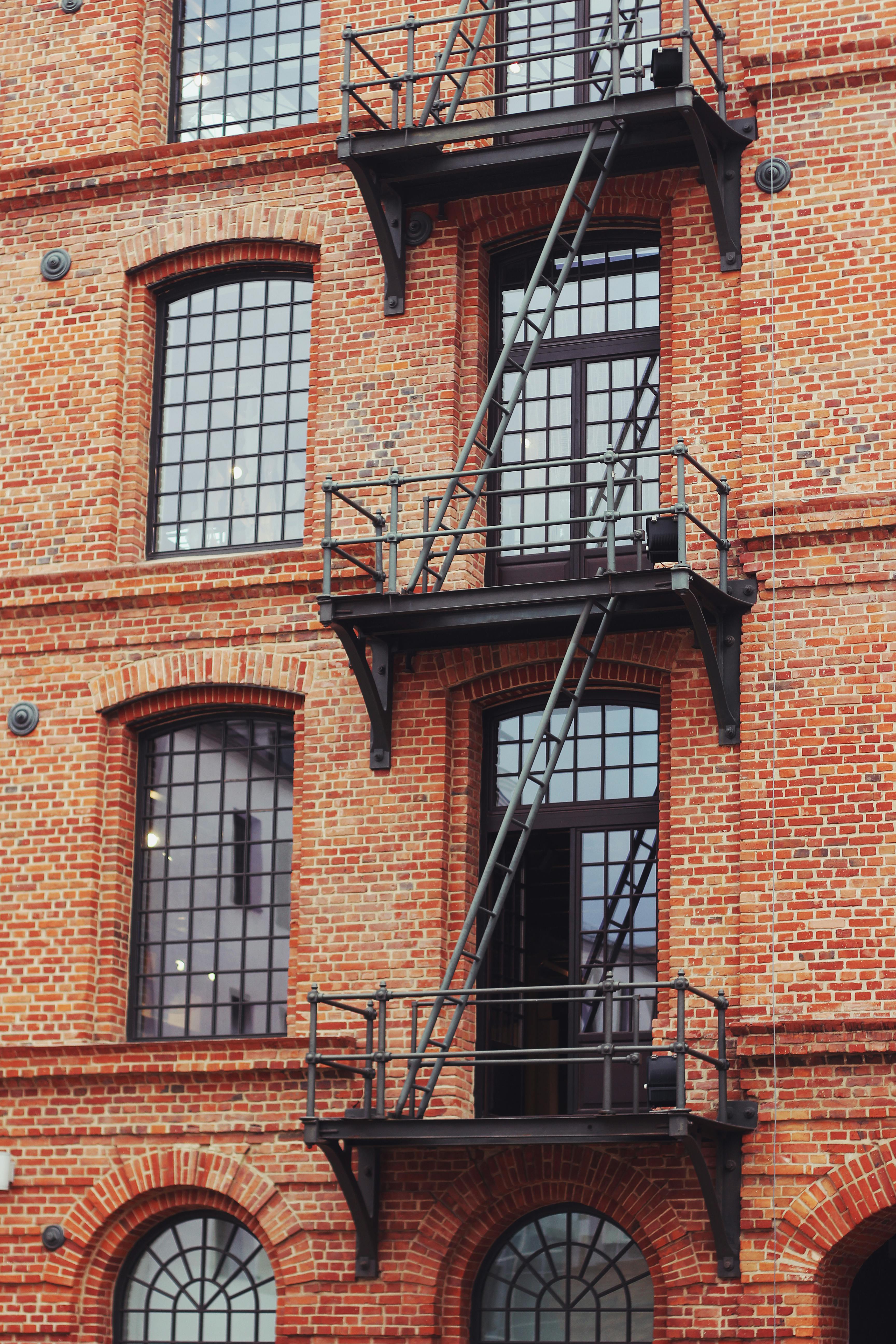 Brick building with stairs · Free Stock Photo