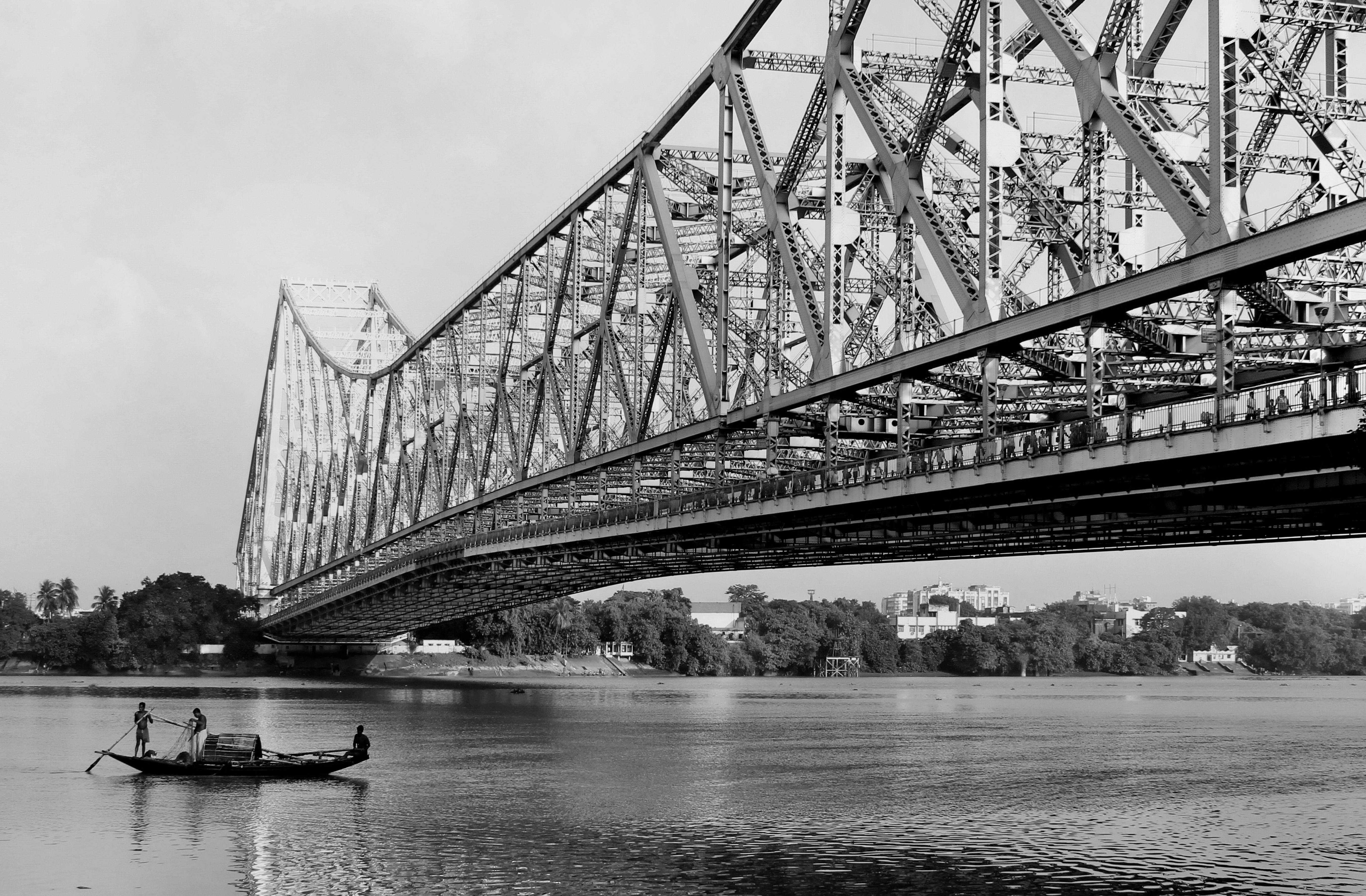 Historic Bridge with Statues above River · Free Stock Photo