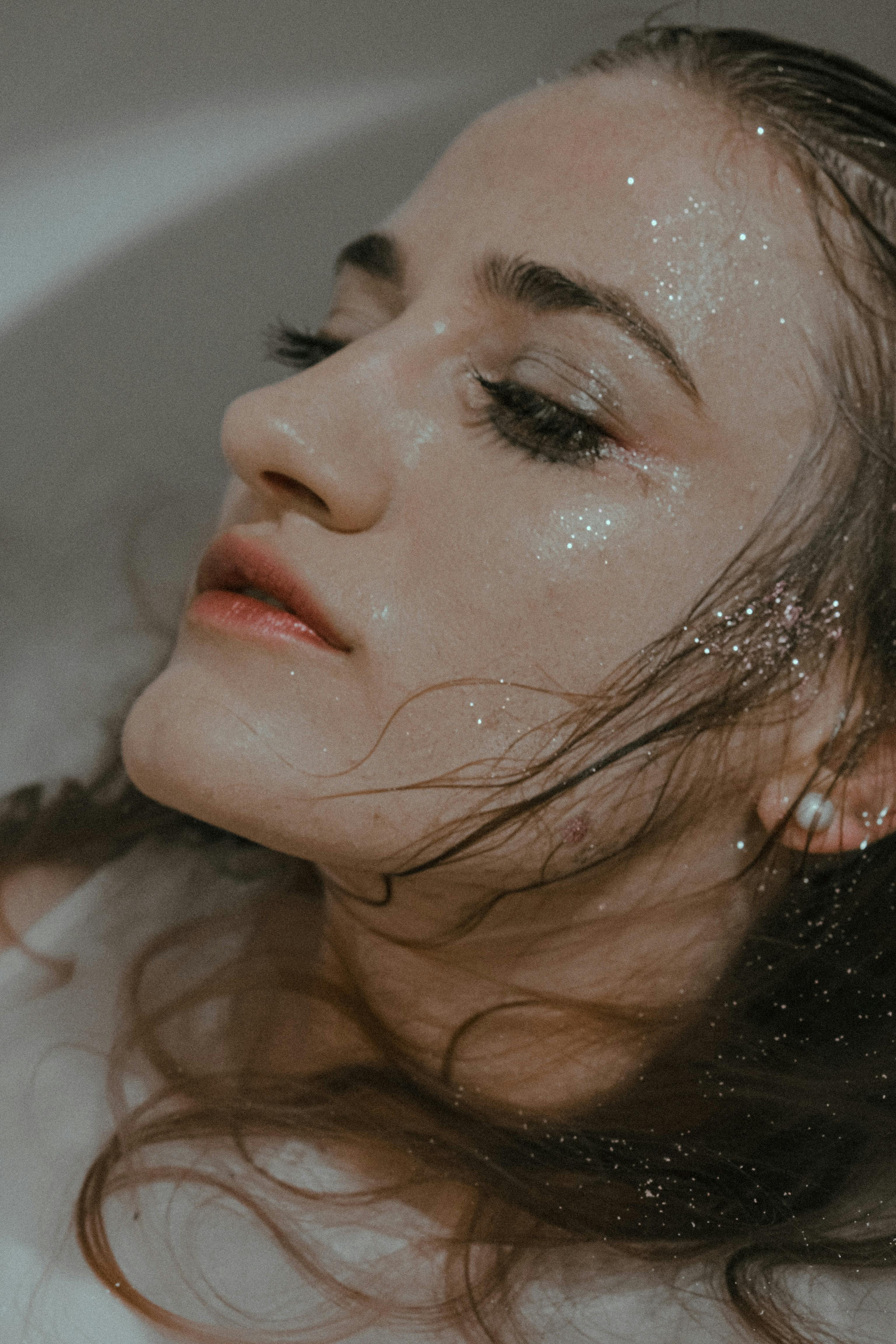 Woman Looking To Her Left · Free Stock Photo