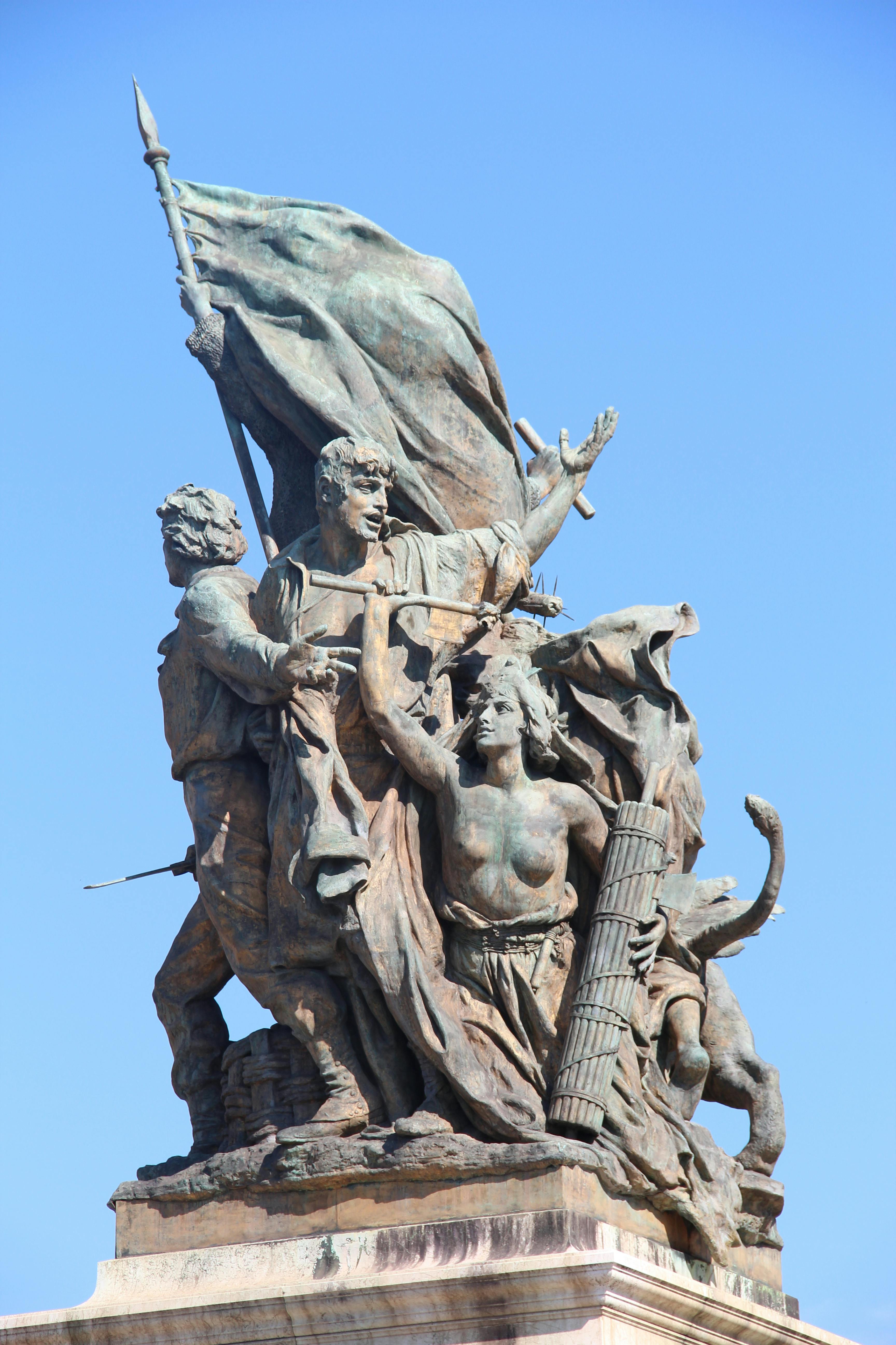 Bronze Statue with Group of Heroes with a Flag · Free Stock Photo