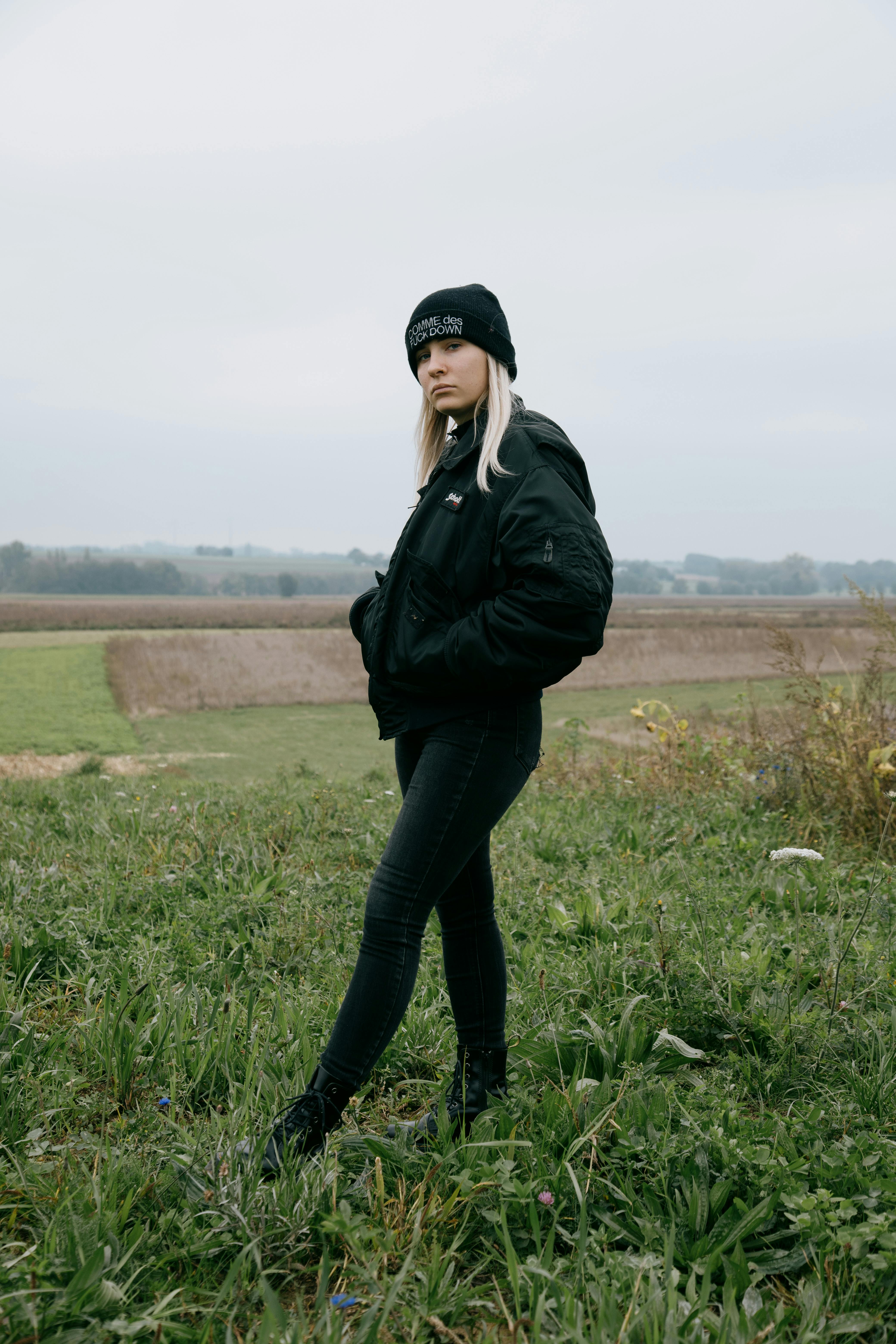 Autumn Weather Walk Outside Photos, Download The BEST Free Autumn ...