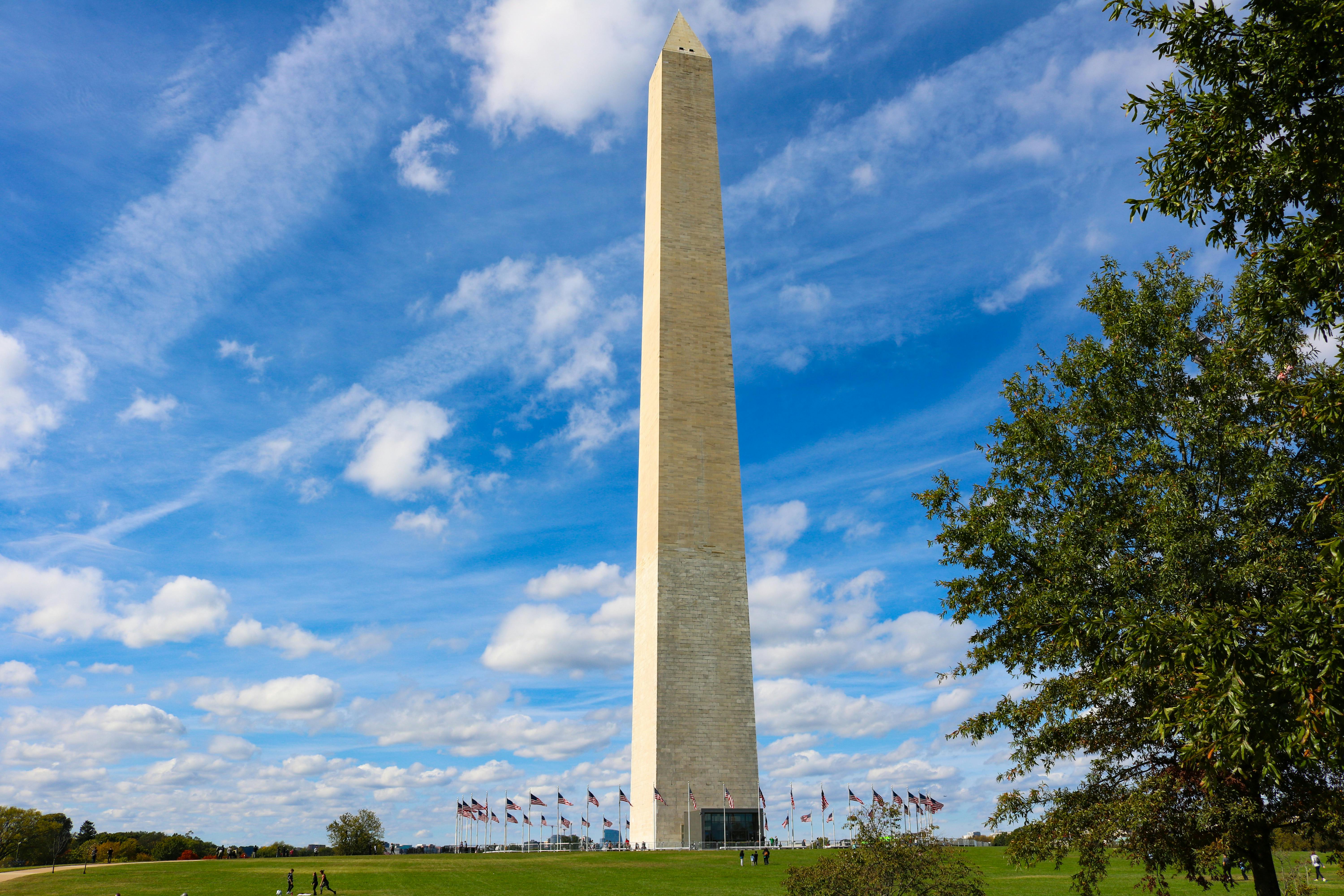 Obelisk on Grassland · Free Stock Photo