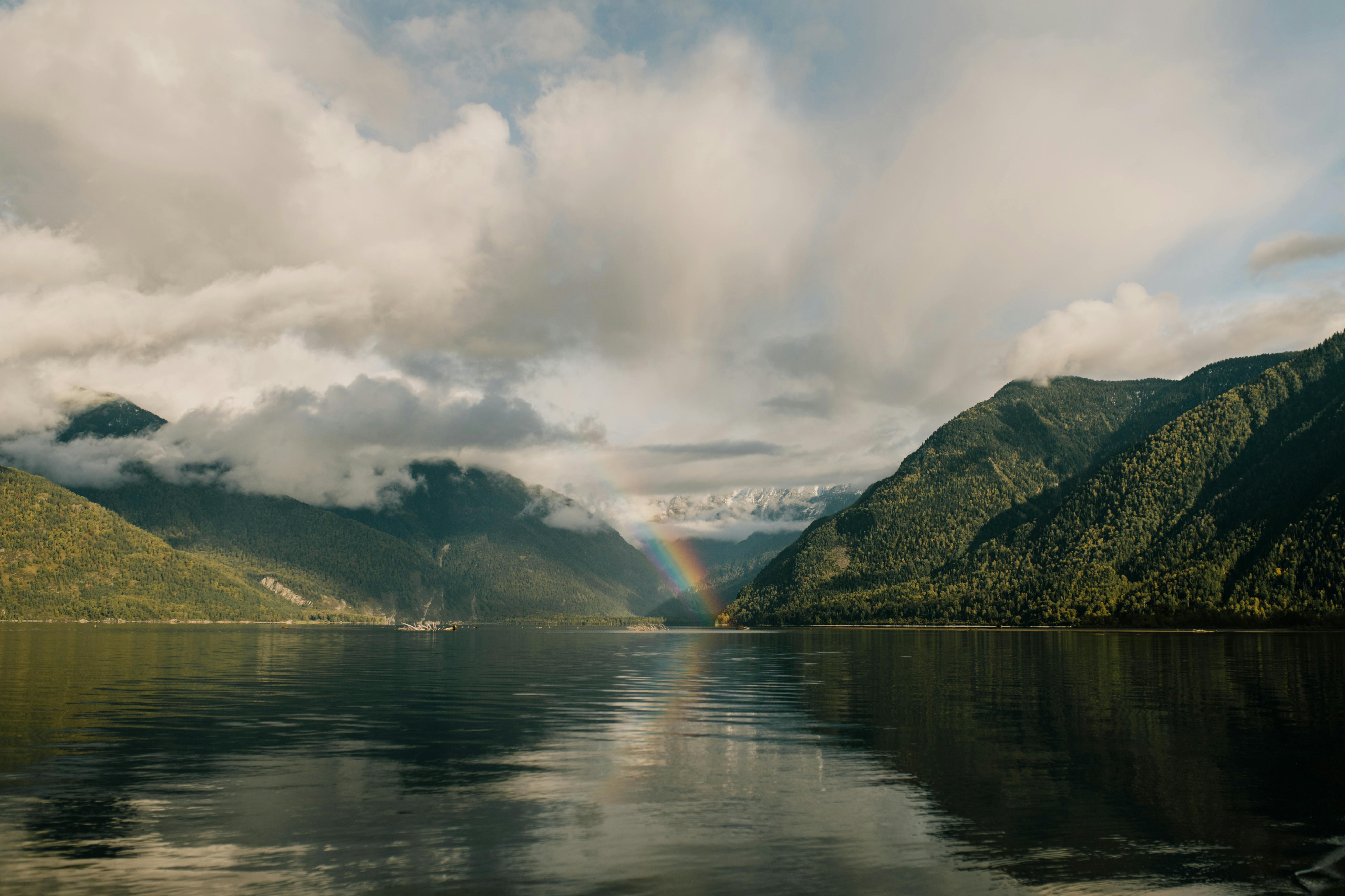 Grayscale Mountain Scenery · Free Stock Photo