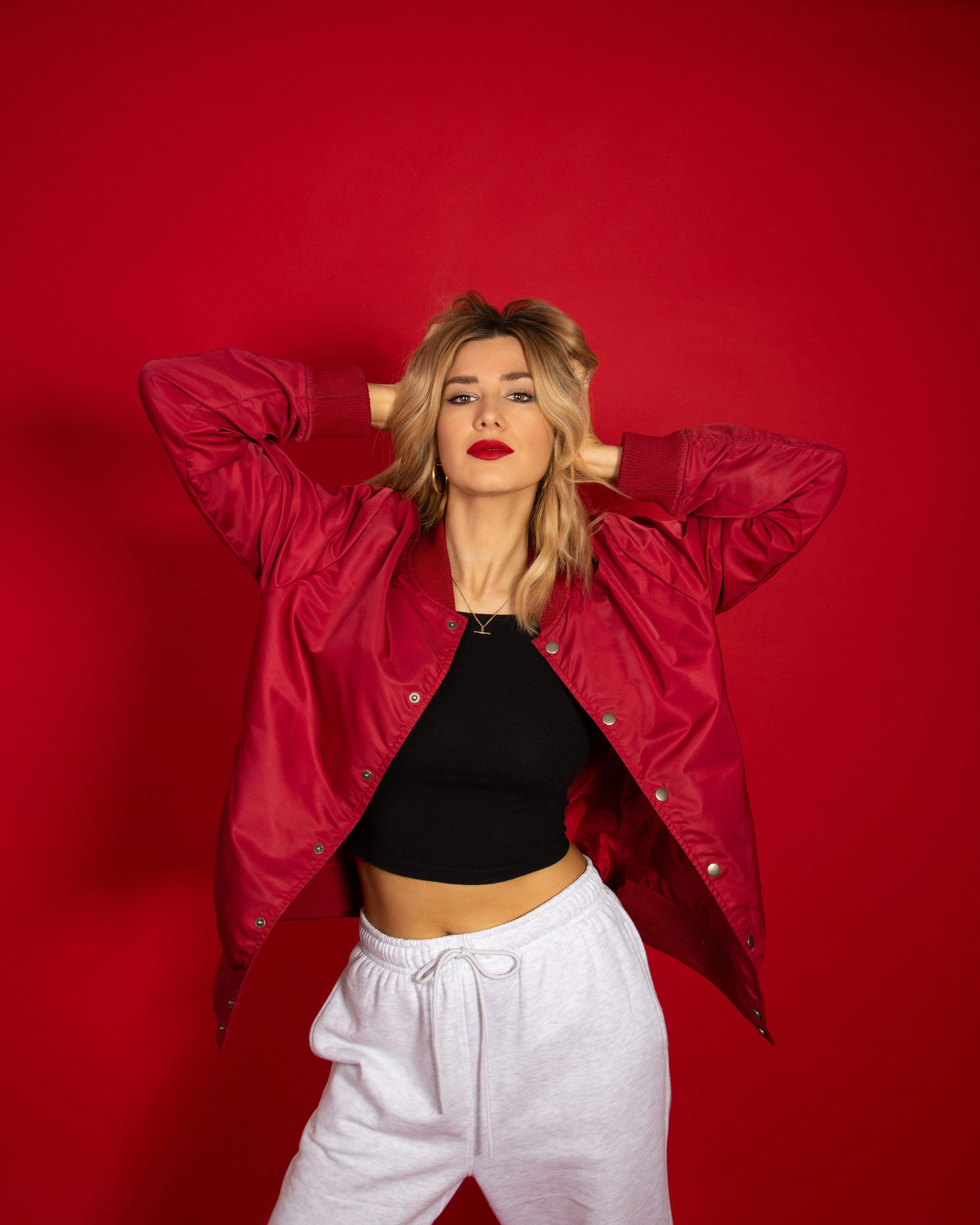 Shallow Focus Photo of Woman Wearing a Queen Costume · Free Stock Photo