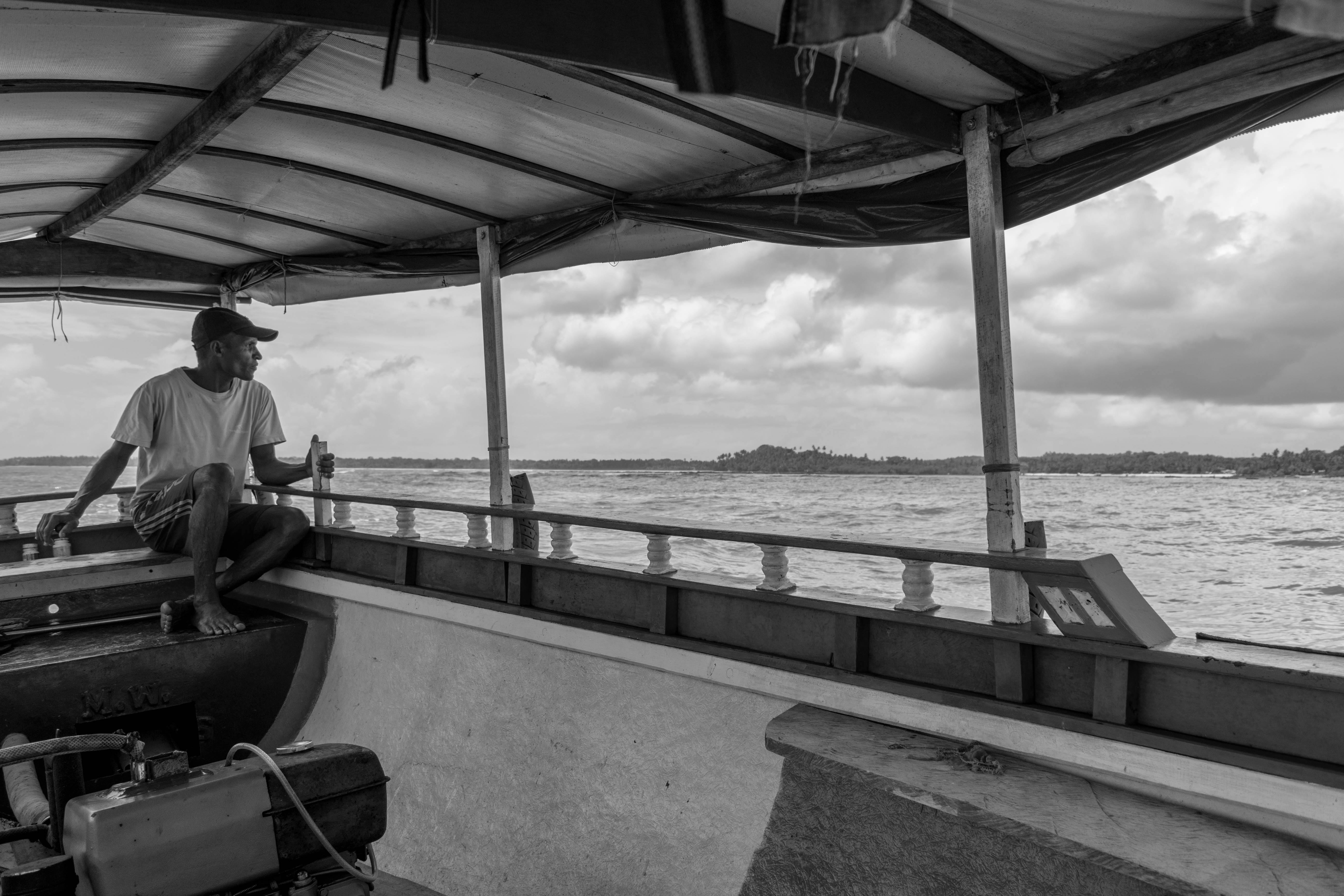 Rowing Man in Black and White · Free Stock Photo