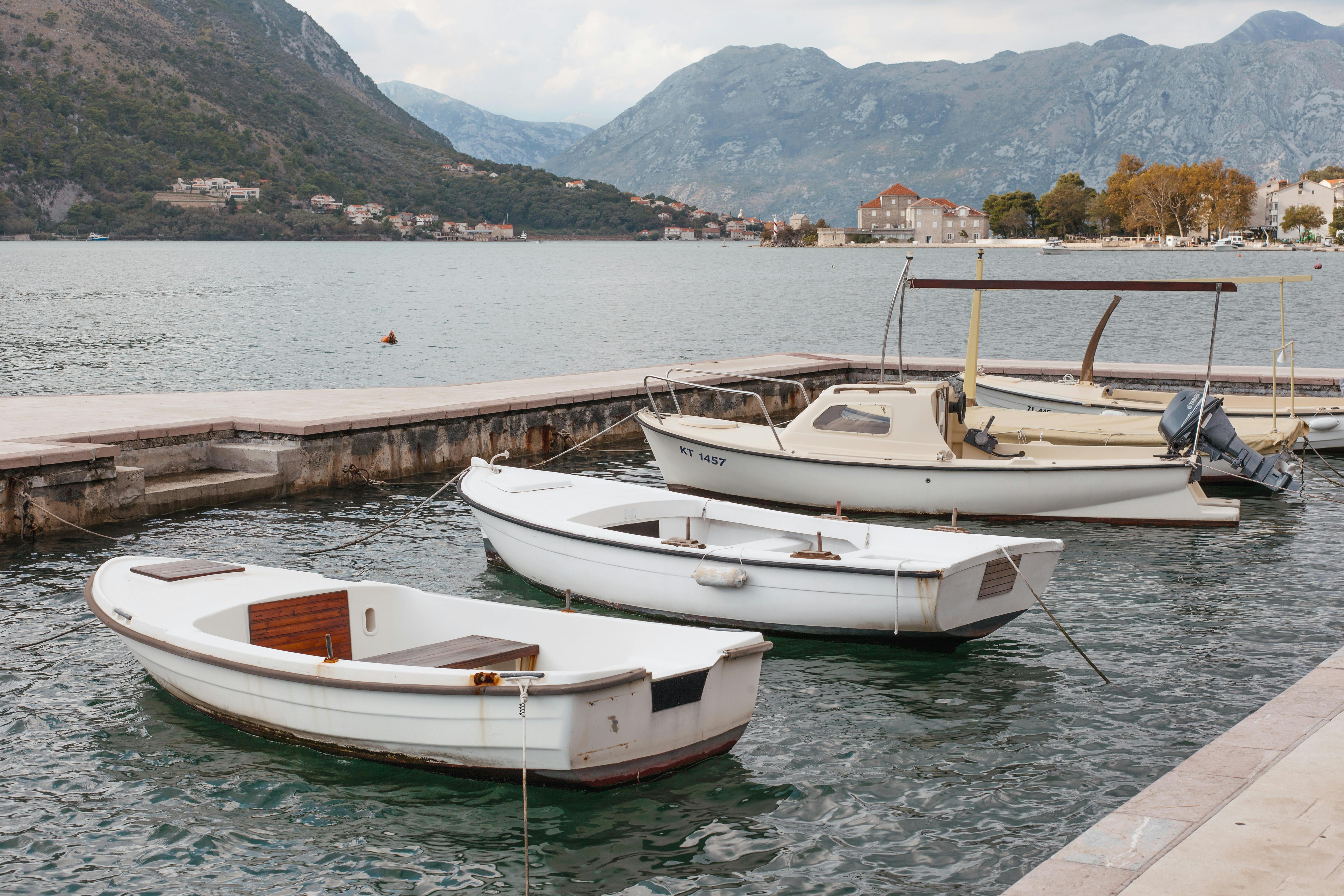 Boats in a Harbor · Free Stock Photo