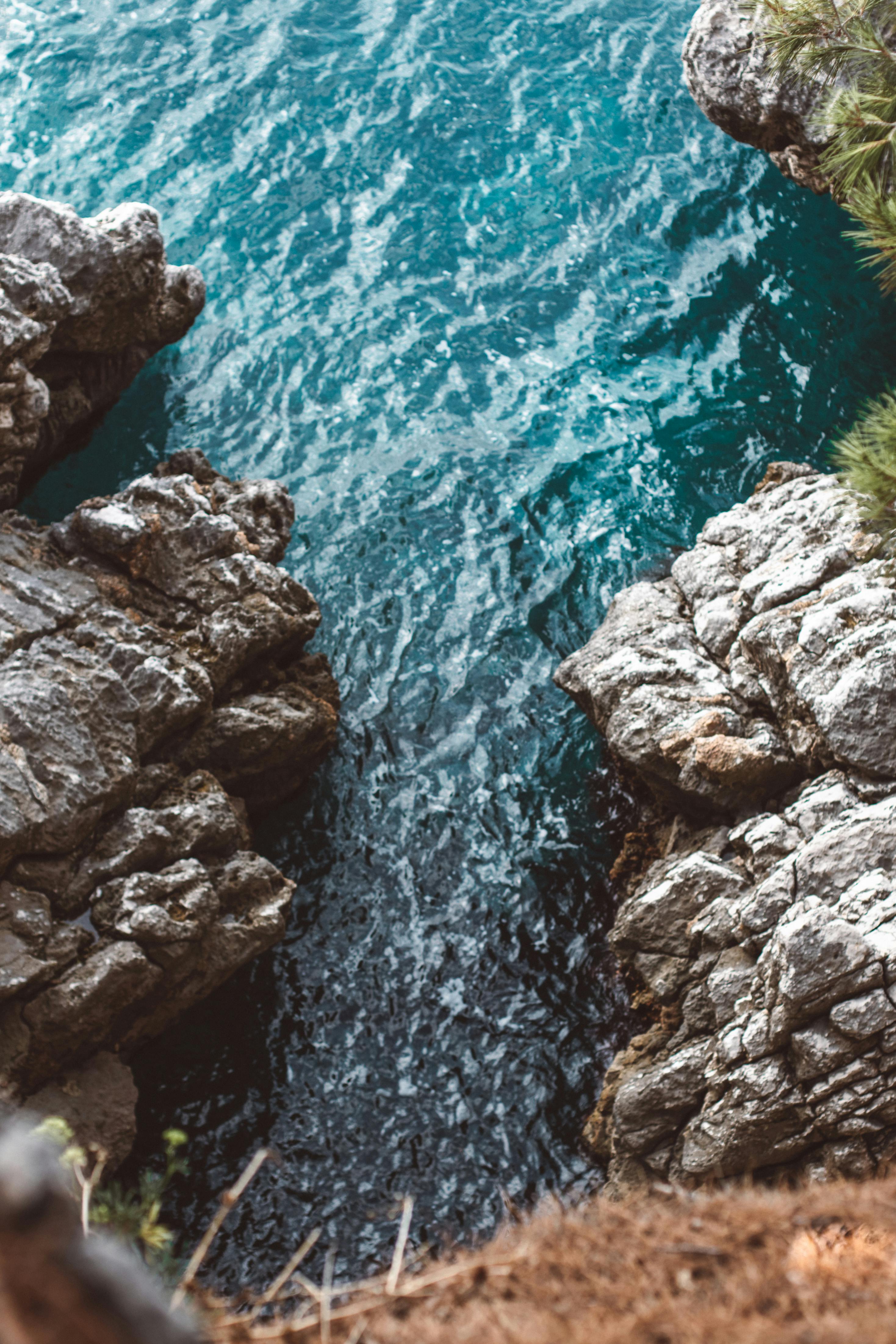 Cave Entrance Photos, Download The BEST Free Cave Entrance Stock Photos ...