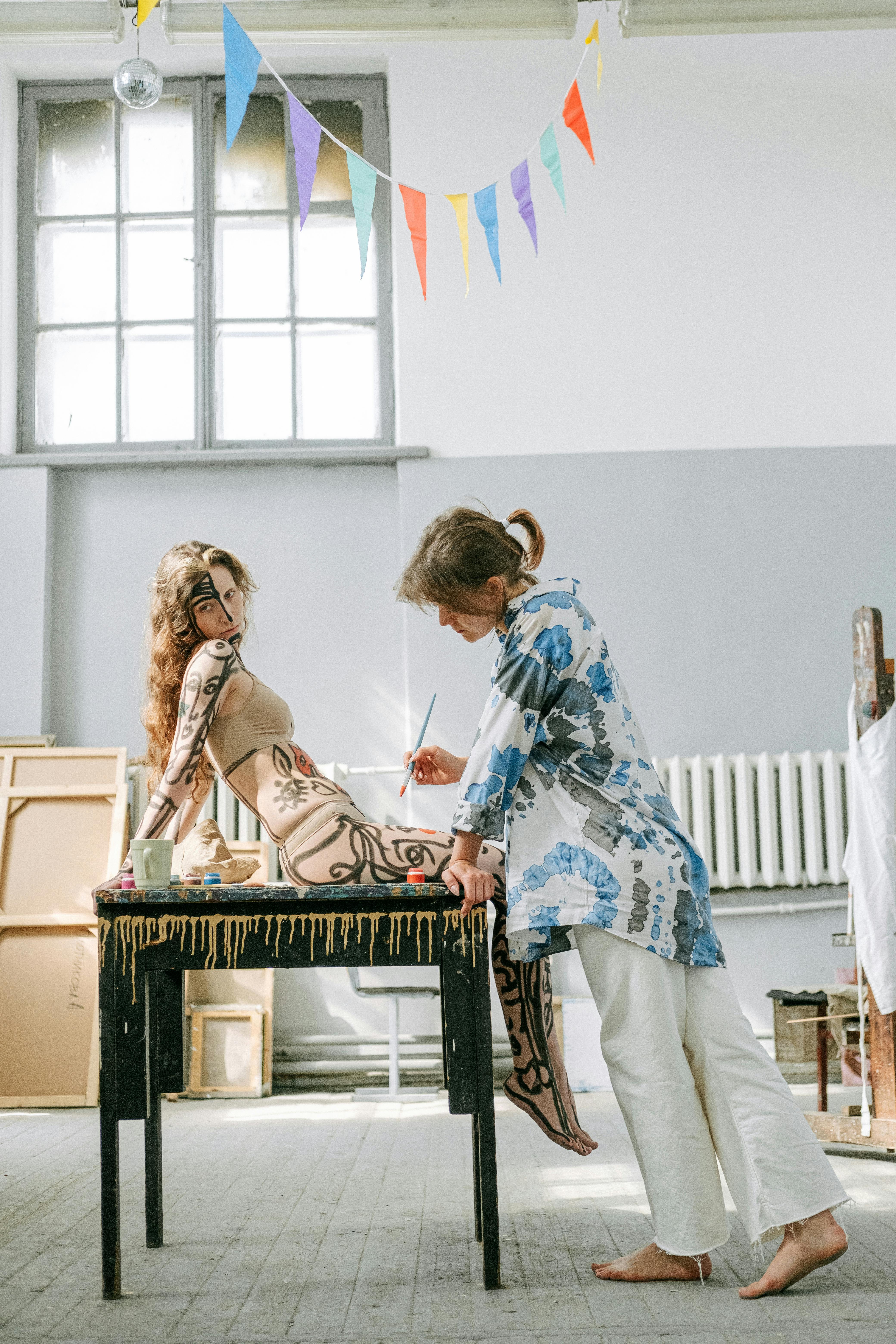 Art Model Photos, Download The BEST Free Art Model Stock Photos & HD Images