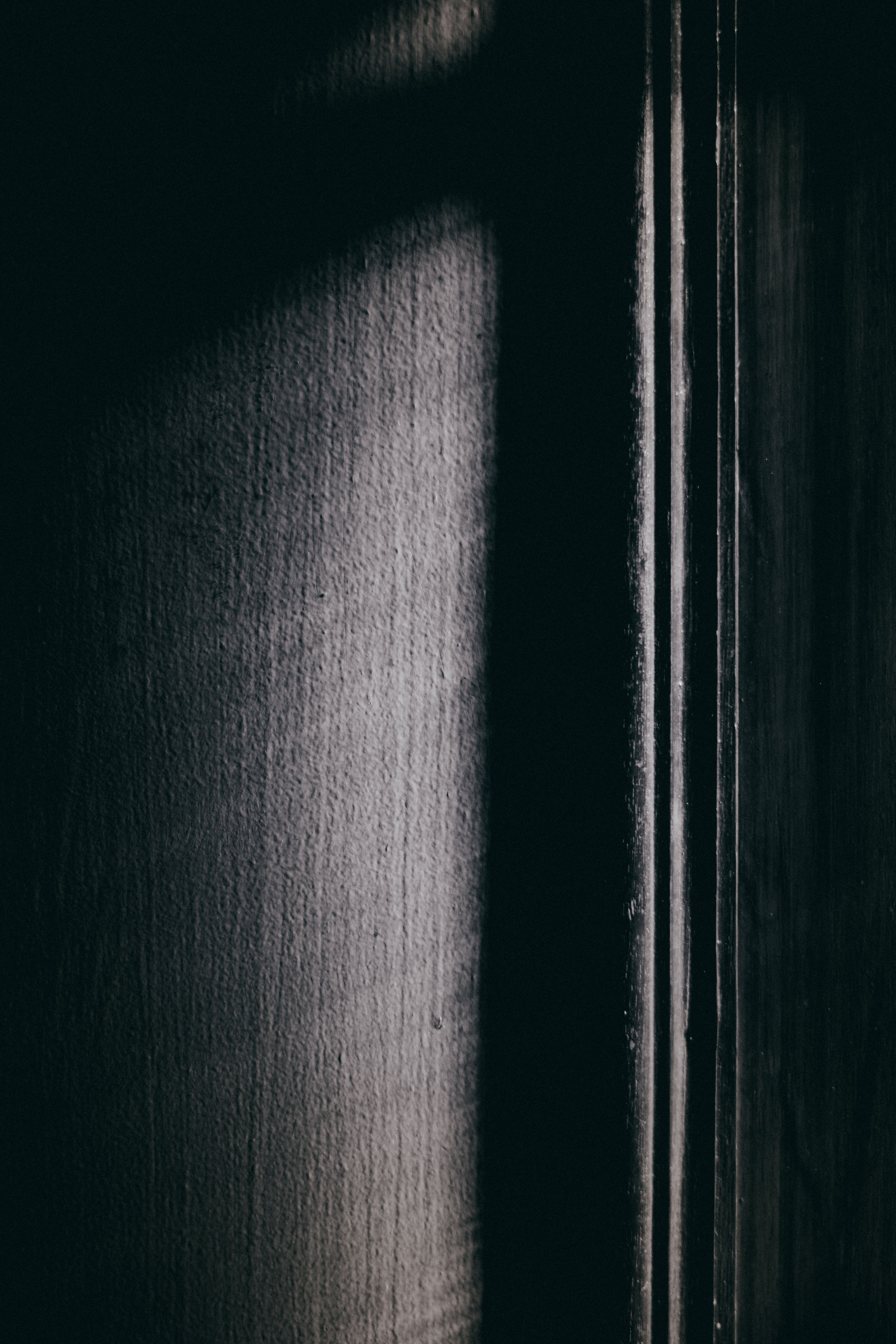 Close Up Photography of a White Line · Free Stock Photo