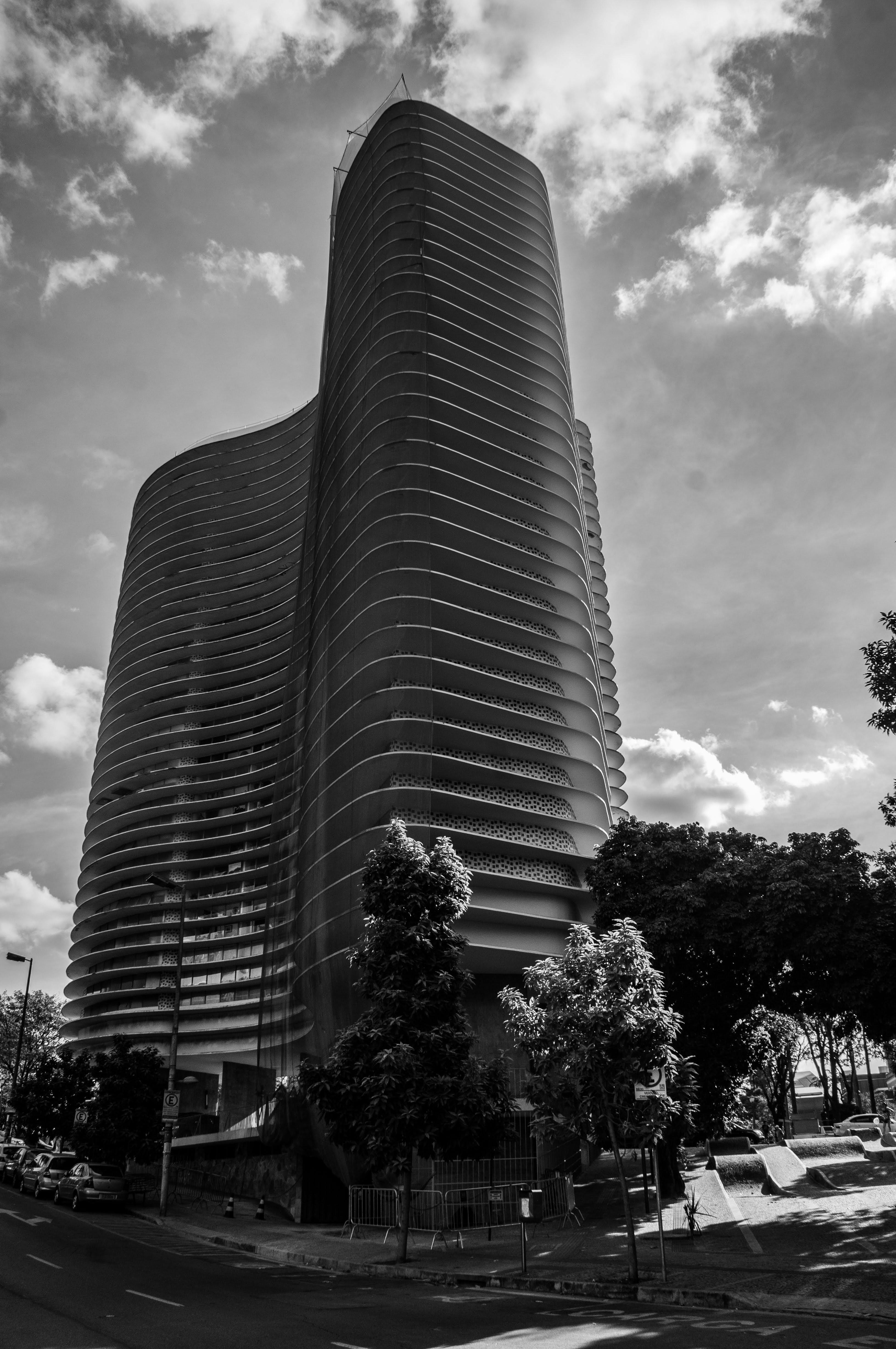 Low Angle Photography of a High-rise Building · Free Stock Photo