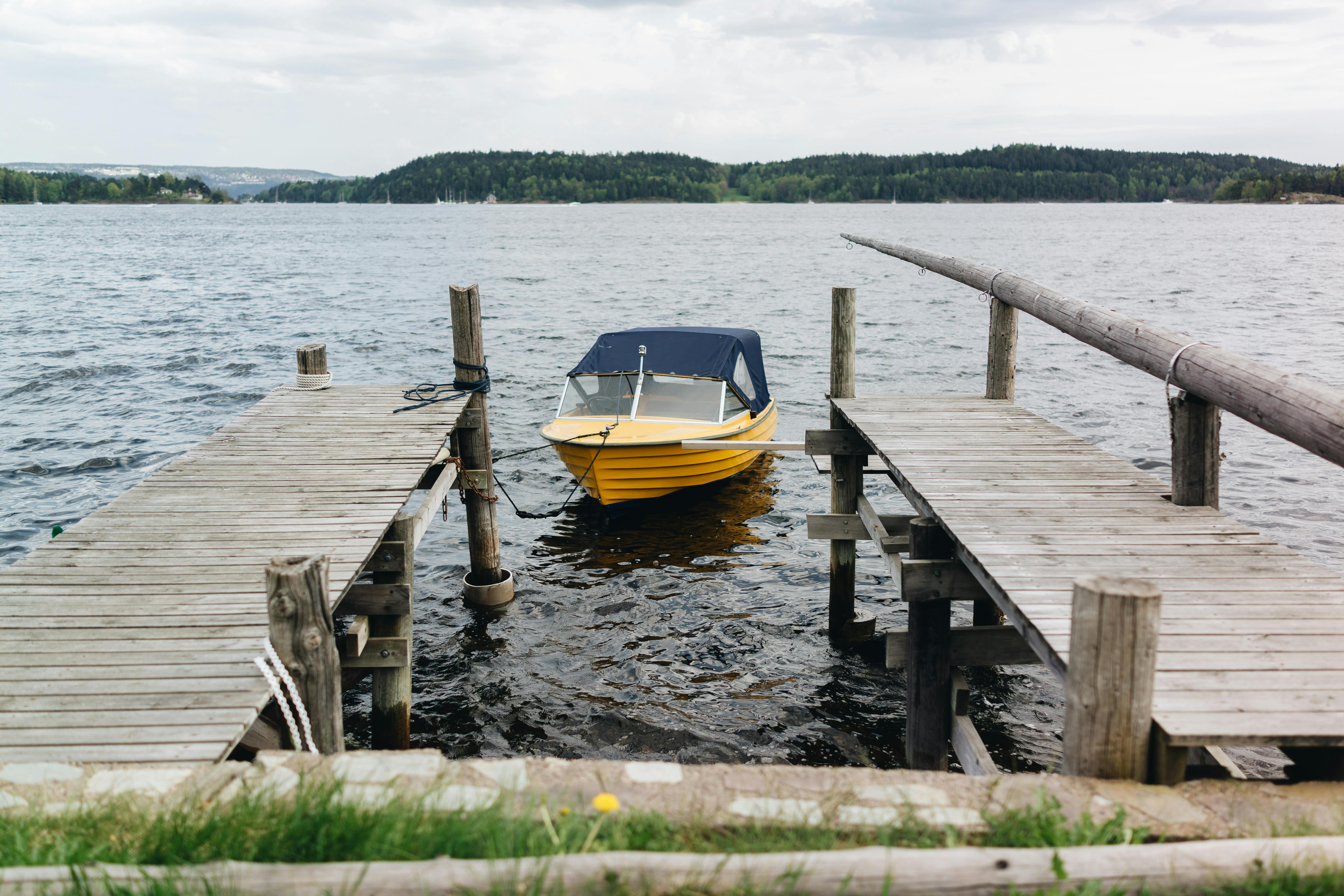 Empty Motorboat on Water · Free Stock Photo