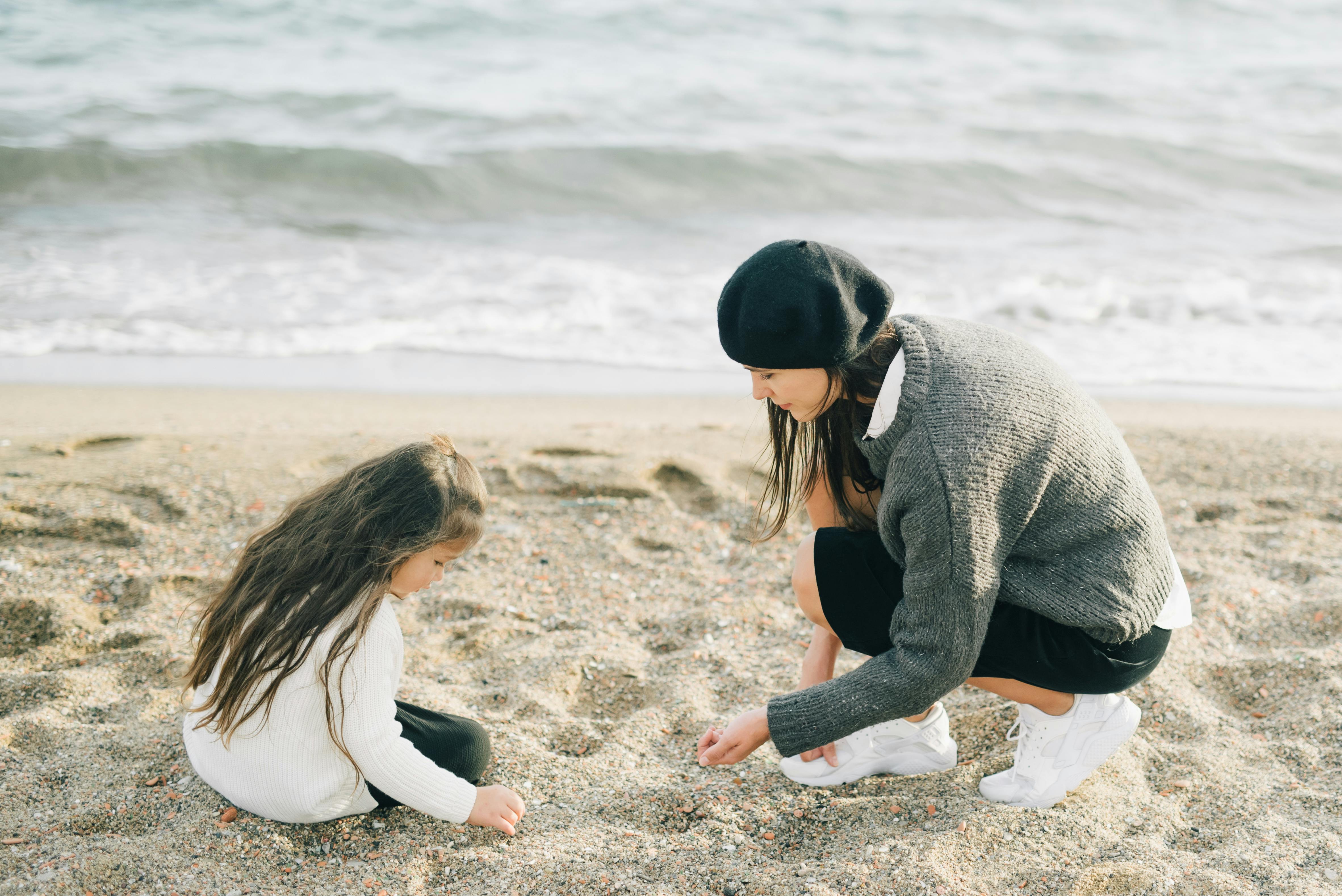 Sand Collecting Photos, Download The BEST Free Sand Collecting Stock ...
