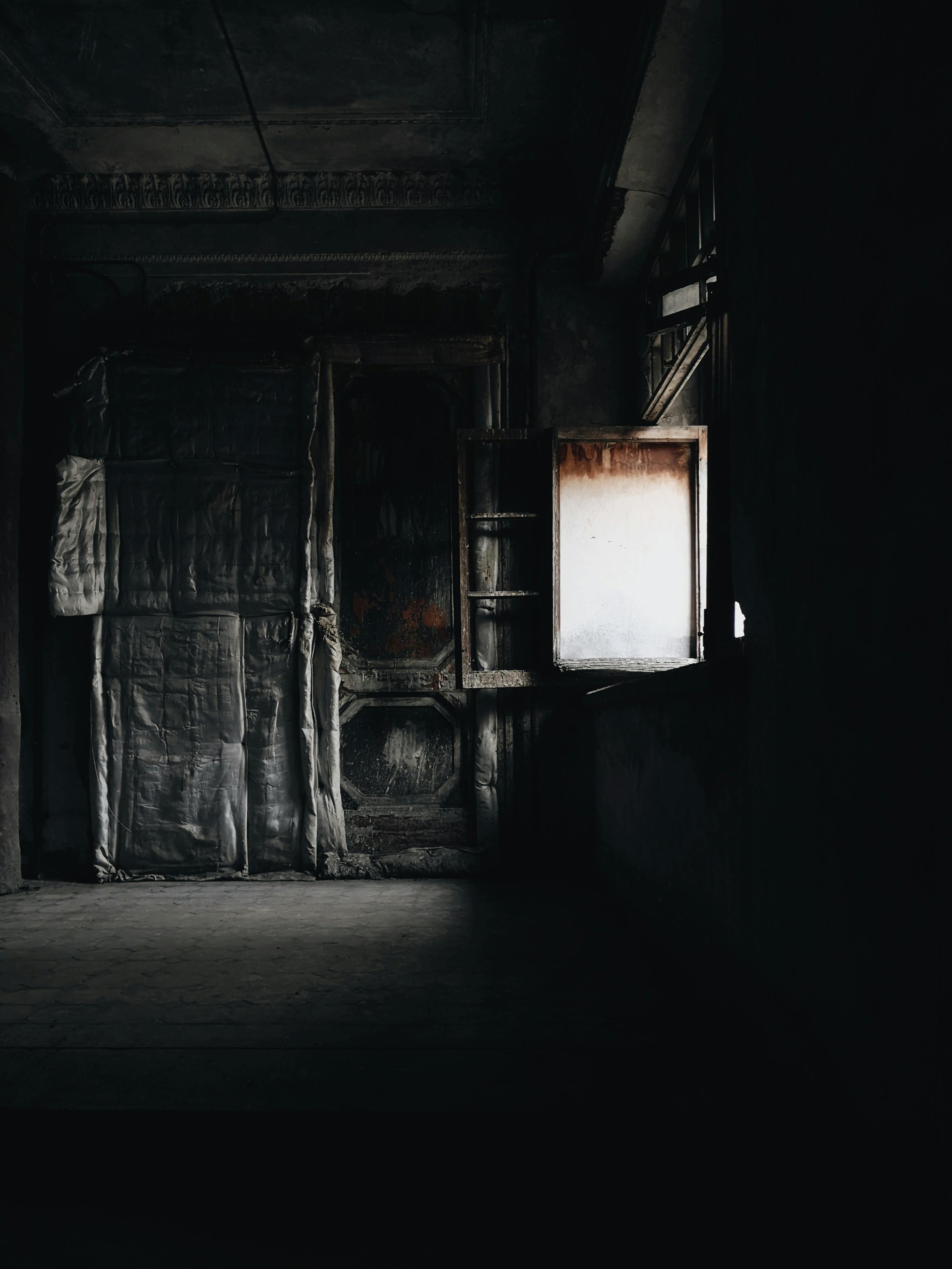 Burnt Room in an Abandoned Building · Free Stock Photo