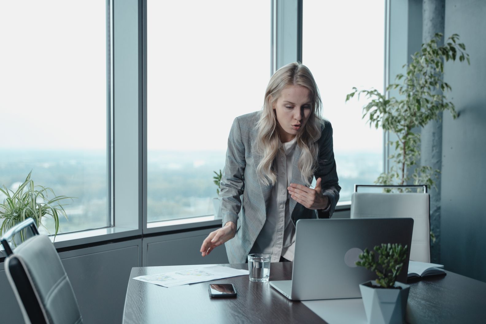 Microsoft NetMeeting: Easy Guide to Using This Classic Tool