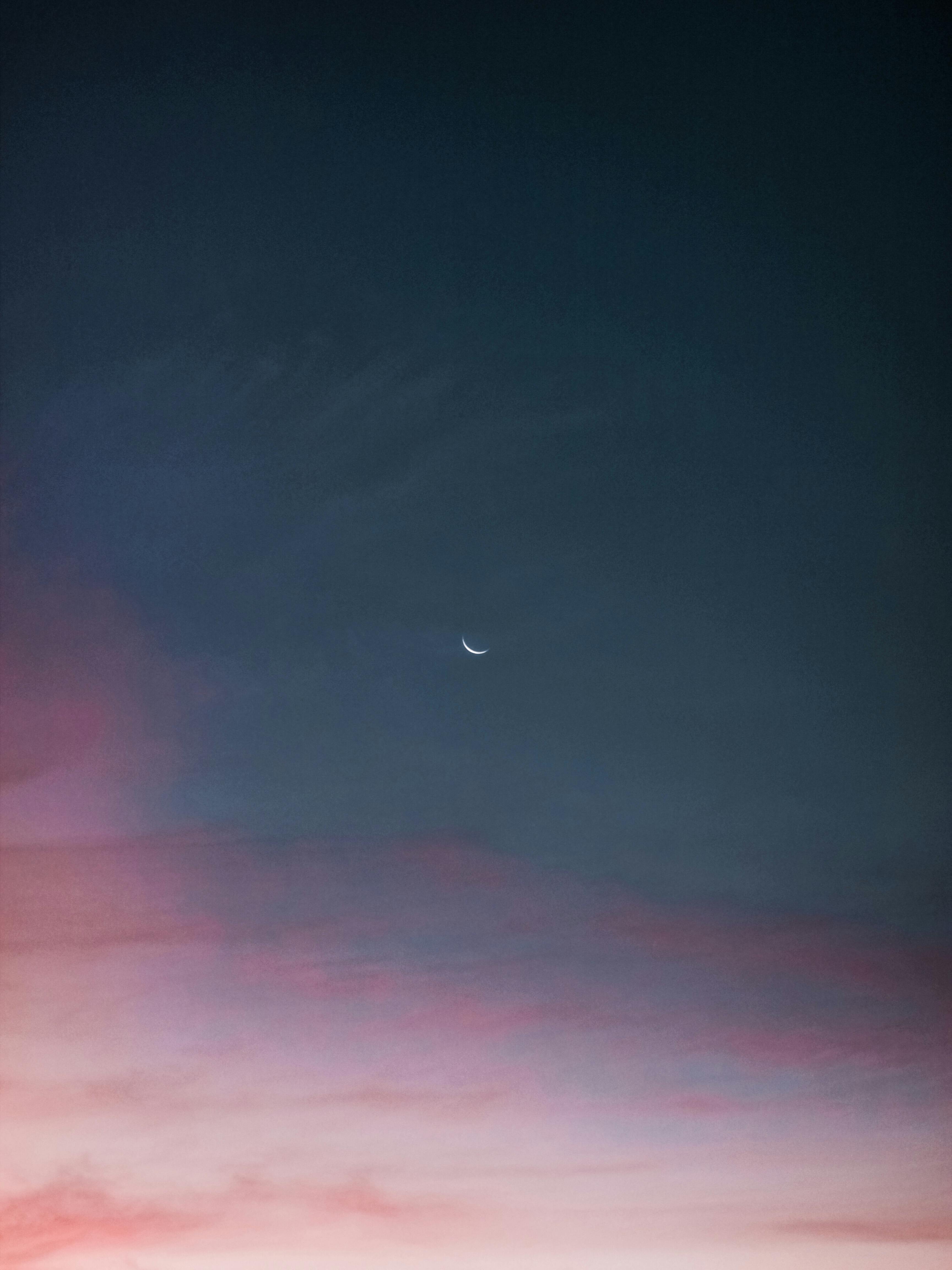 Crescent Moon at Dusk · Free Stock Photo