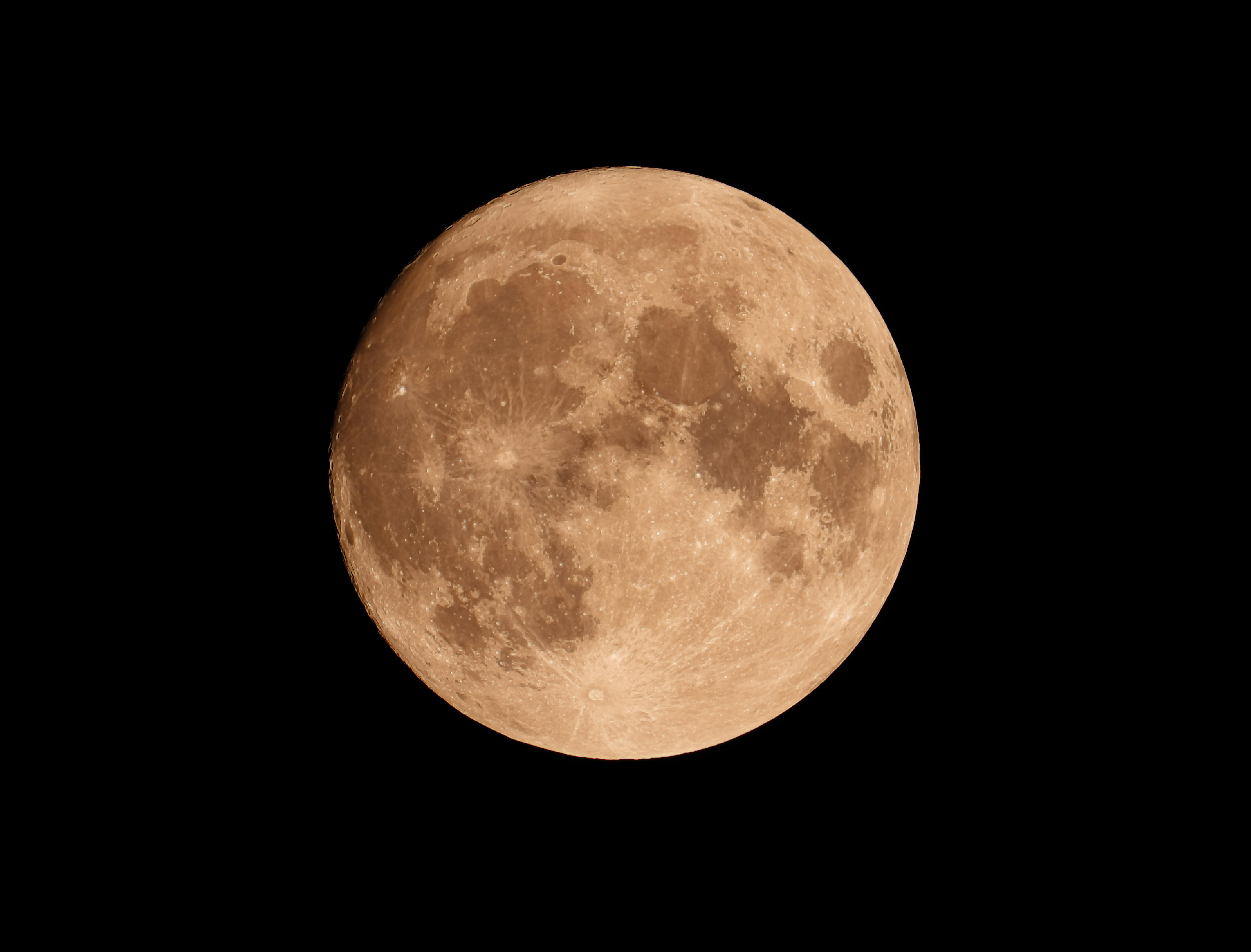 Full Moon in Dark Night Sky · Free Stock Photo